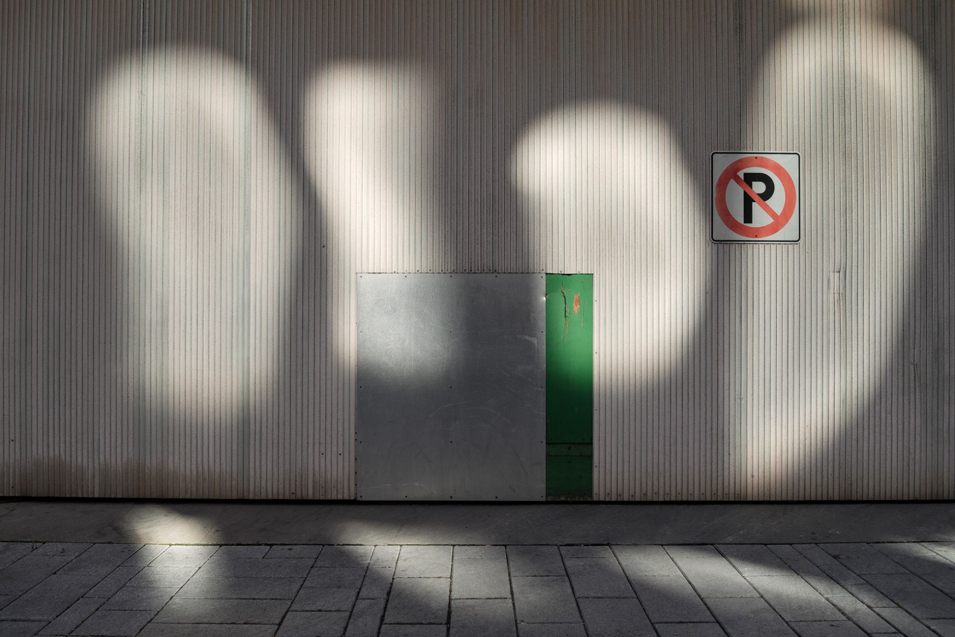 Bright Interval: Photographer beautifully captures the light & warmth ...