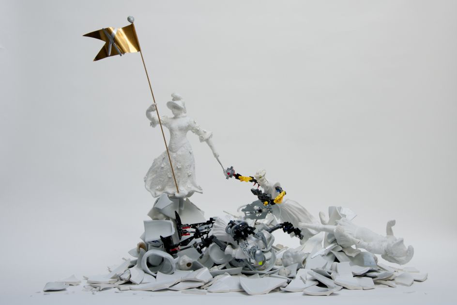 War & Pieces: Sculpture of thousands of fragments of porcelain depict a ...