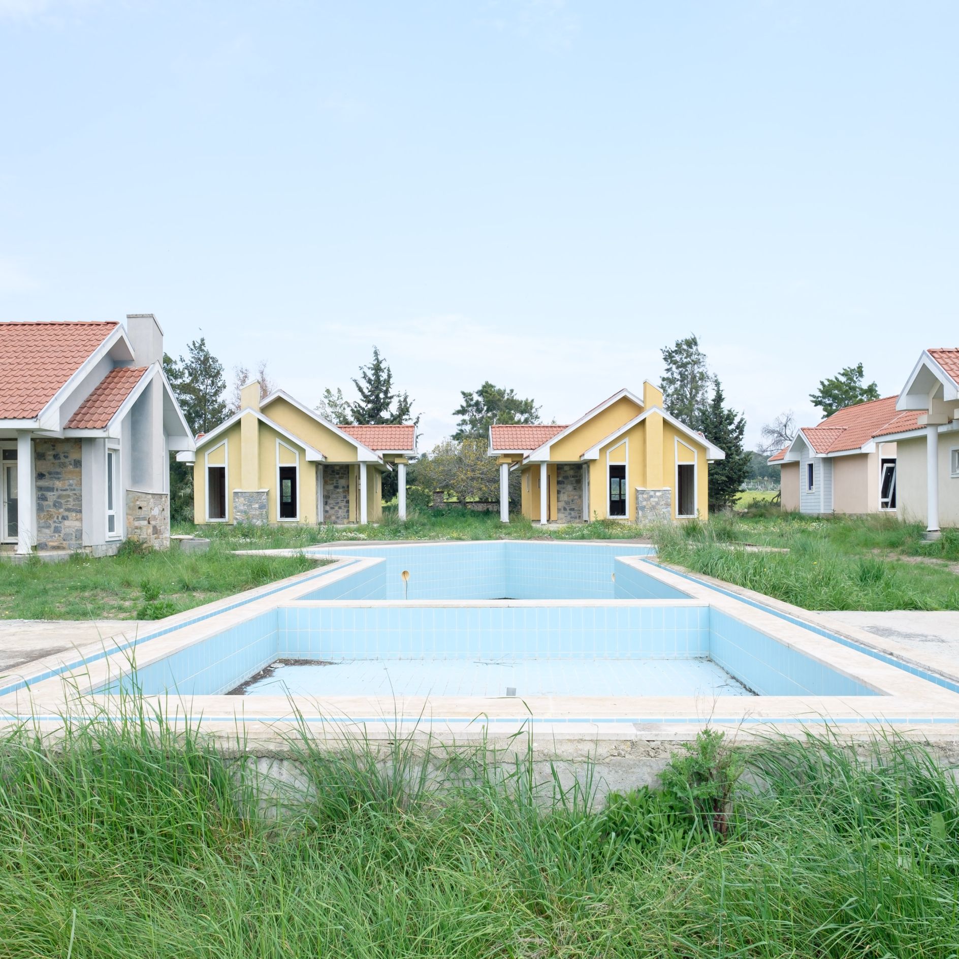 Future Rust, Future Dust: Loïc Vendrame's series explores the ruins of ...