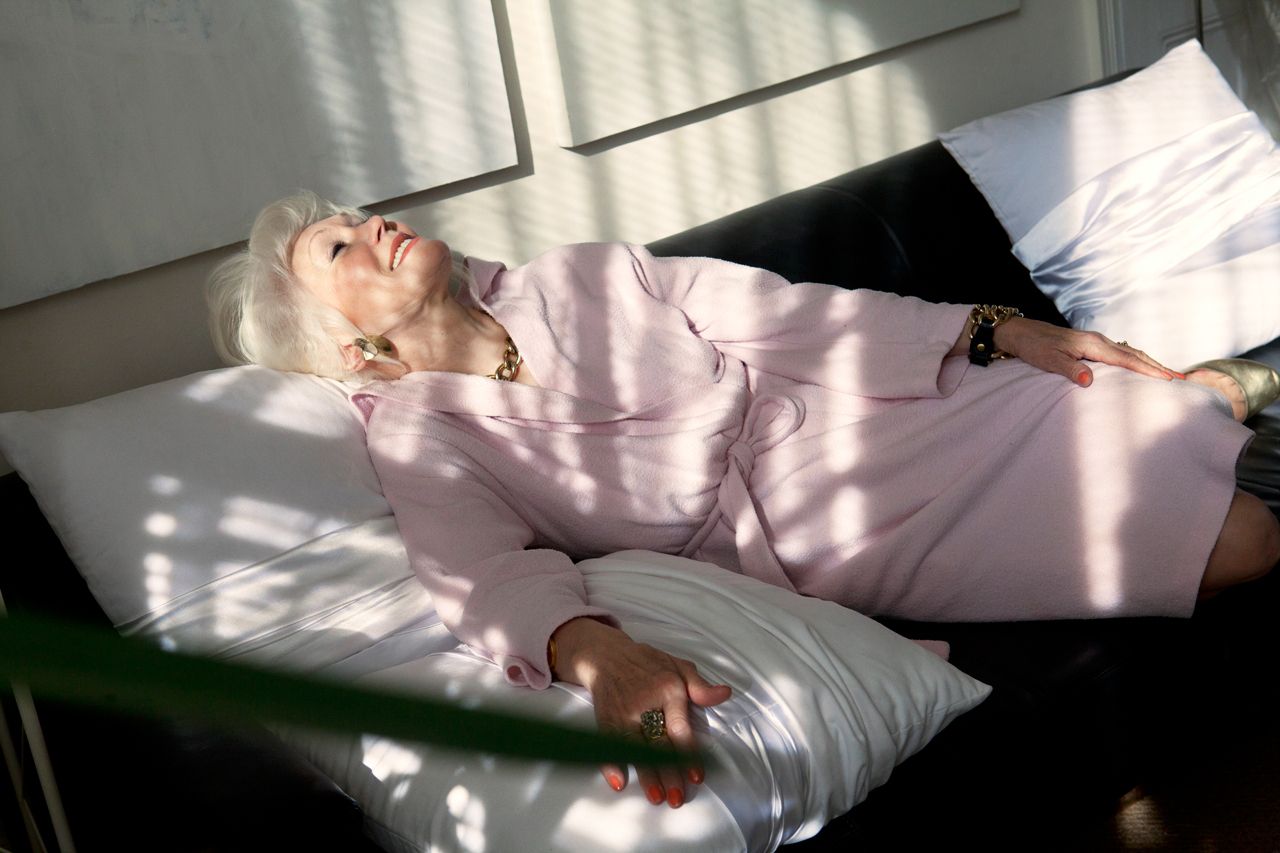 Charming photo series that celebrates the beauty of an older woman ...