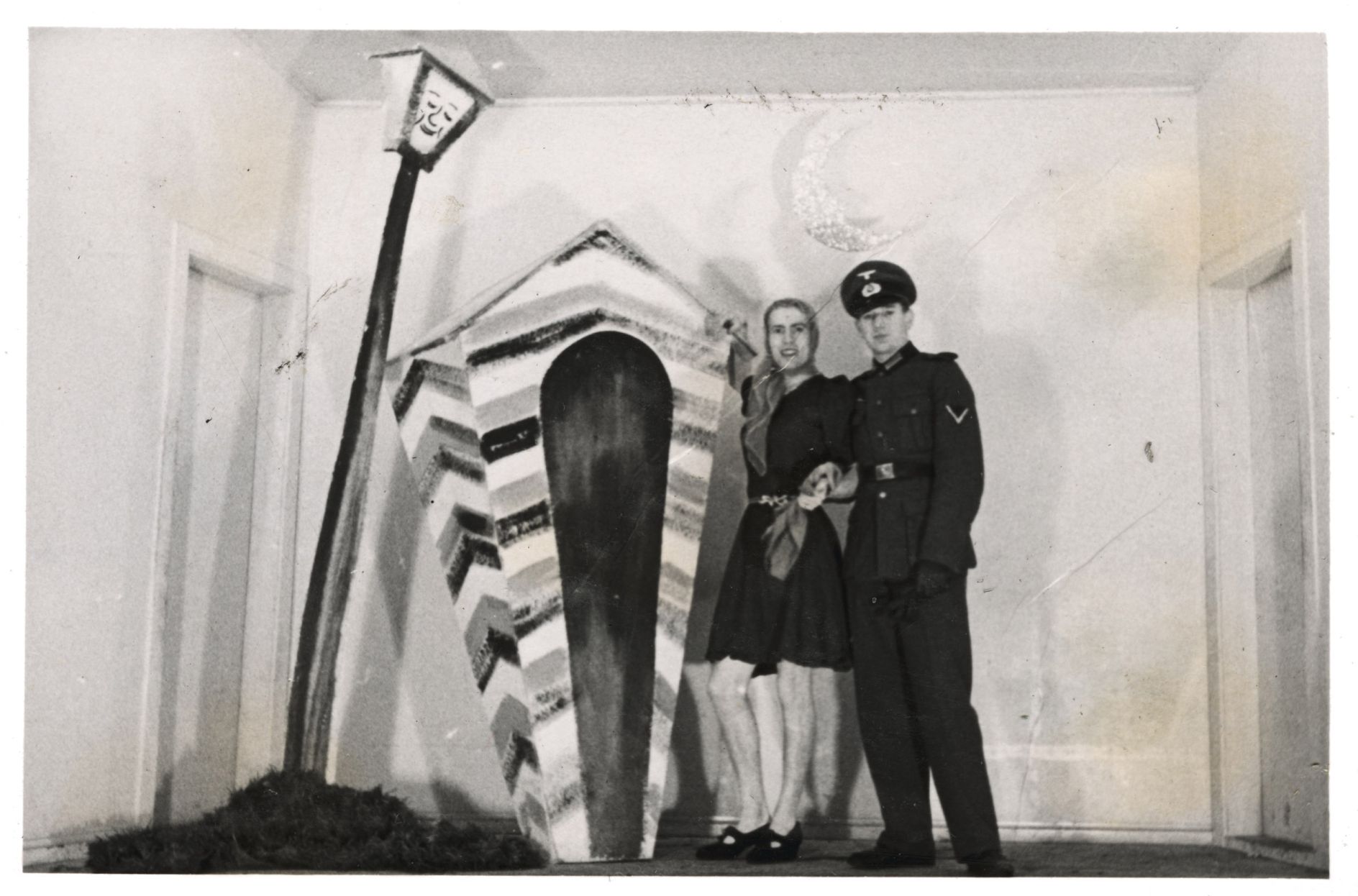 Soldier Studies: Fascinating photographs of cross-dressing in the Third ...