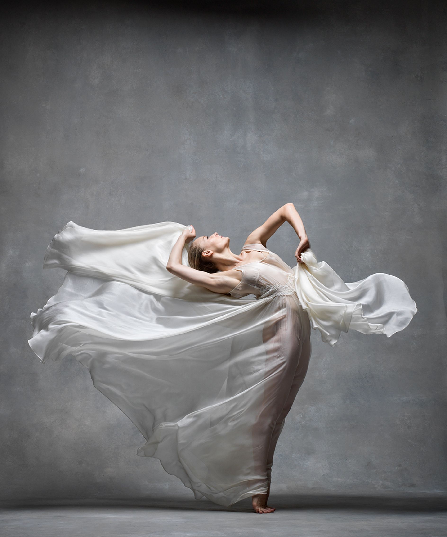 The Art of Movement: Breathtaking photographs of incredible dancers in ...