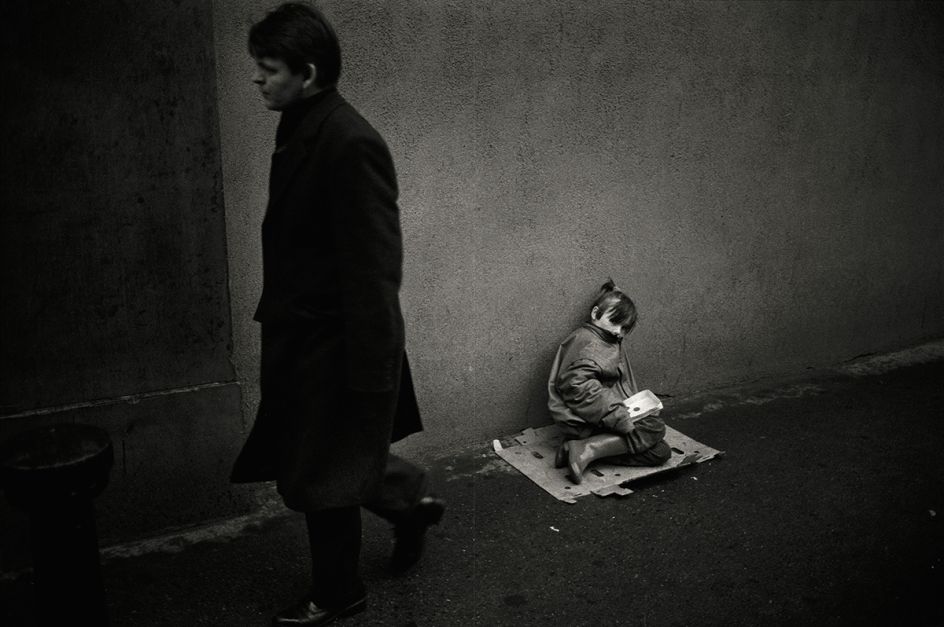 Dublin: Krass Clement's document of Ireland's capital in the early ...