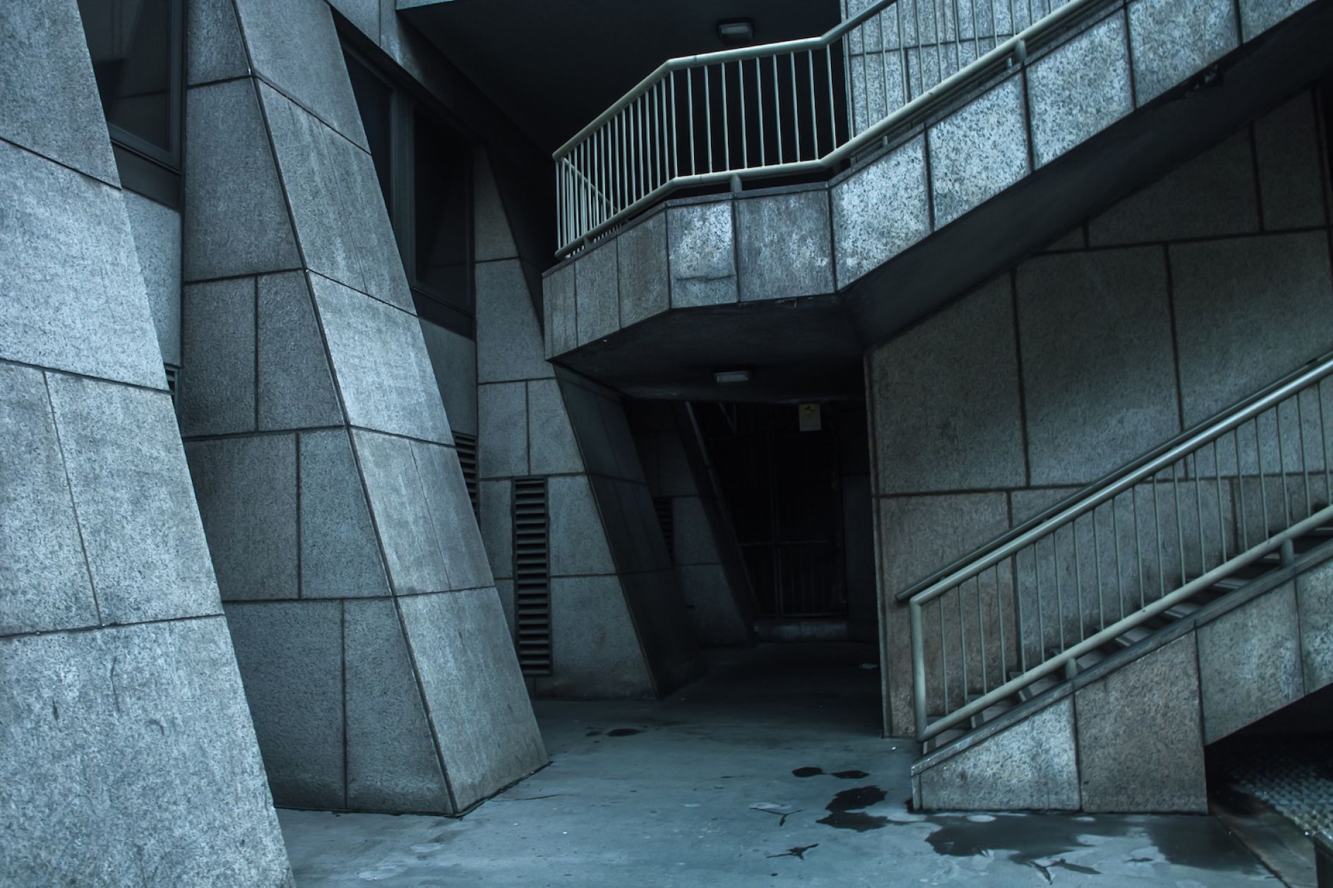 London Falling: capturing dystopian and surreal cityscapes in the UK ...