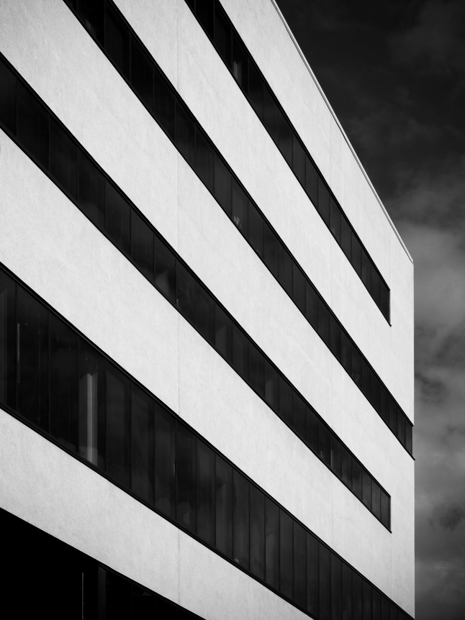 Architectural photography series celebrates clean lines and symmetry ...