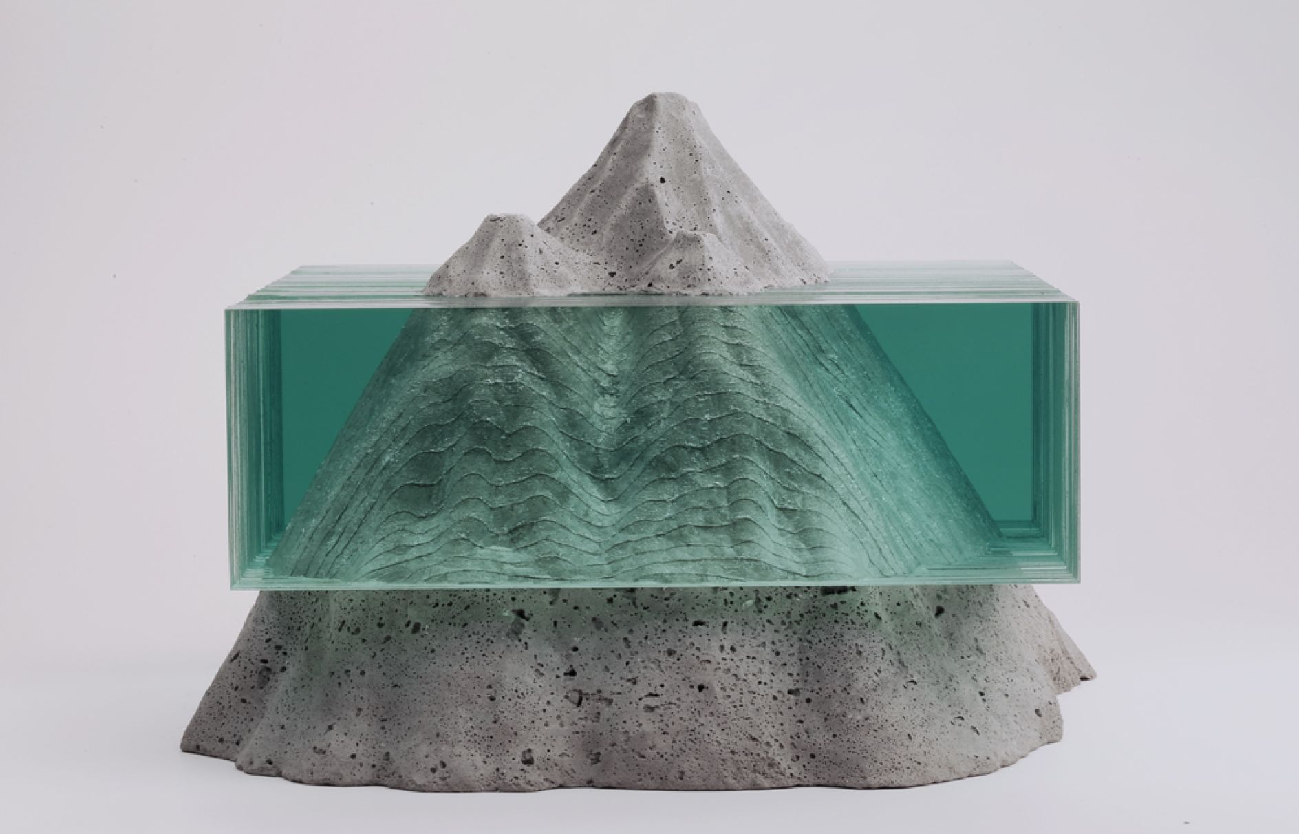 Amazing sheets of glass cut into stunning layered ocean scenes ...