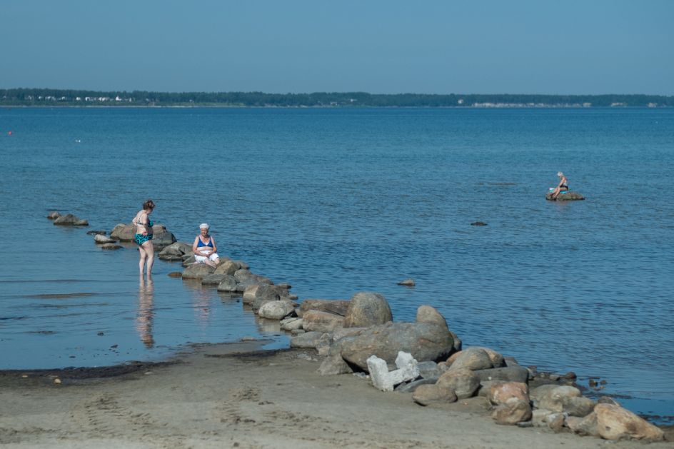 Beach Ready: Charming photographs of Estonians making the most of the ...