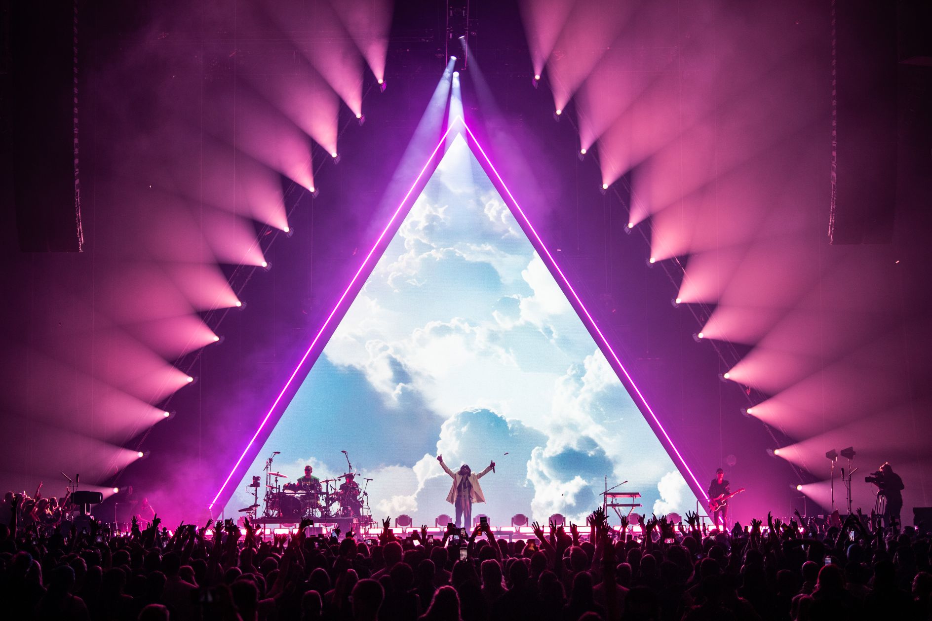 How Ben Cash and Louis Oliver cast 30 Seconds to Mars in a new light ...