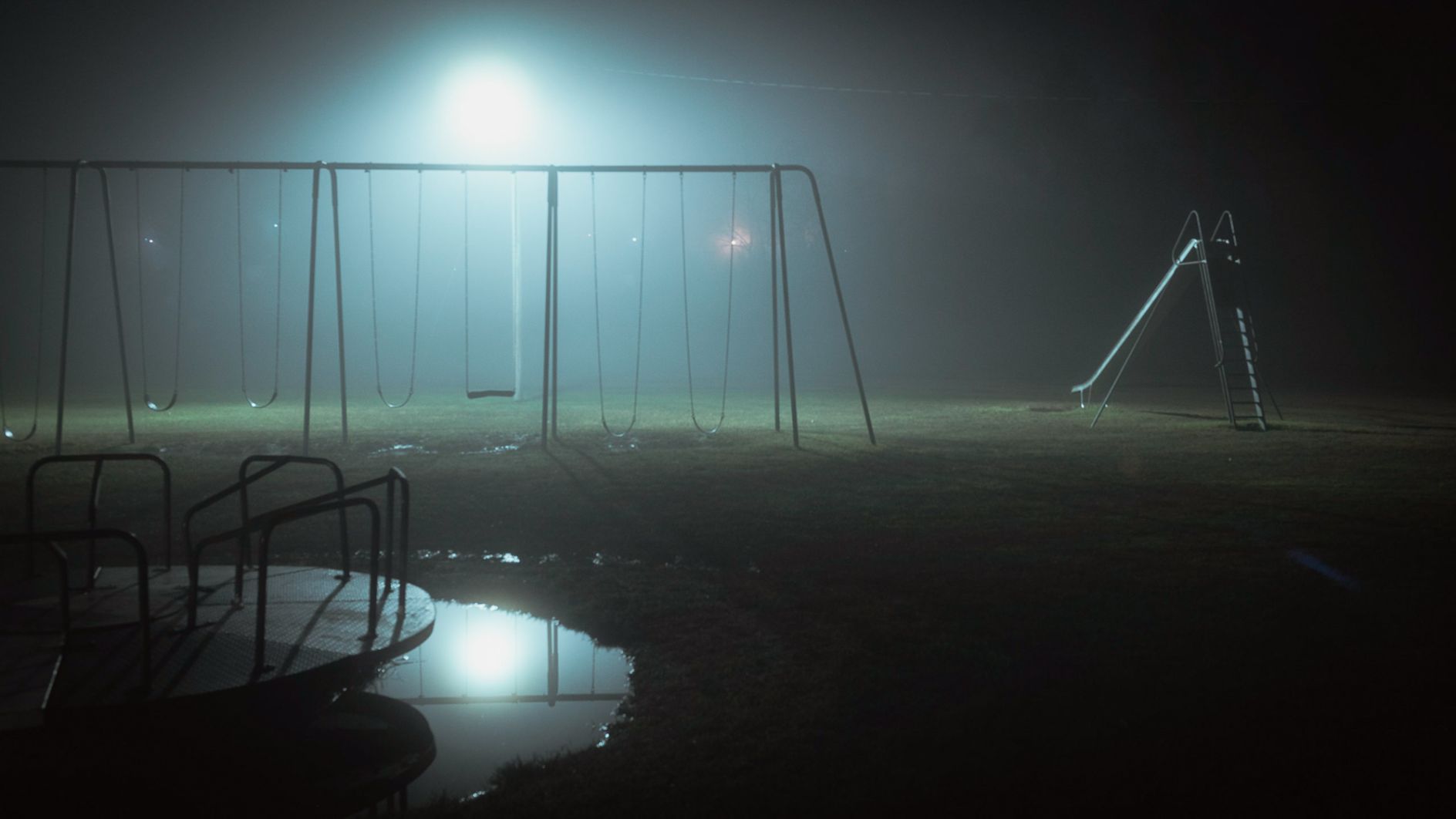 Cinematic photographs of America's rural Midwest at night look like ...