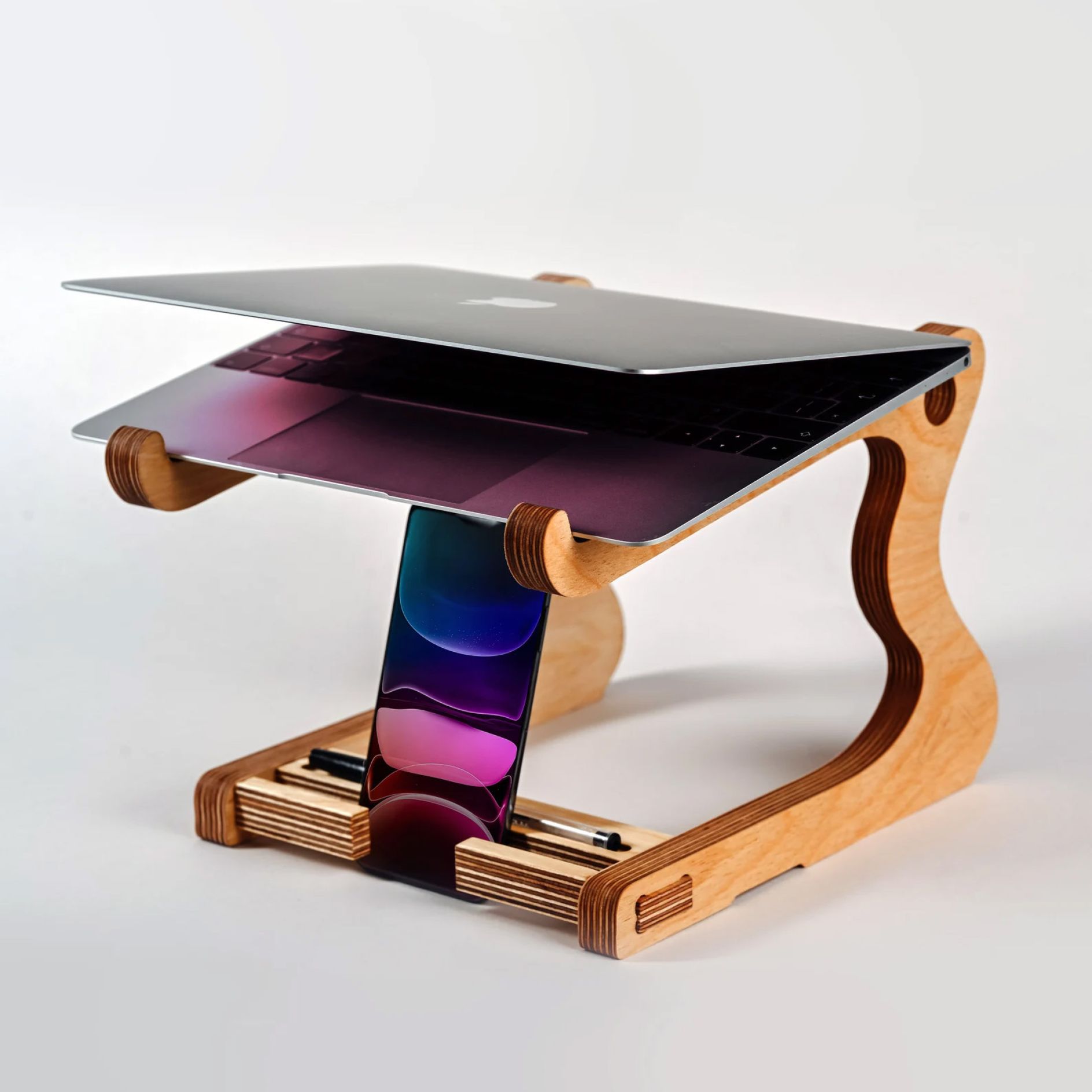 Elevate your screen: The best laptop stands for creatives this summer ...