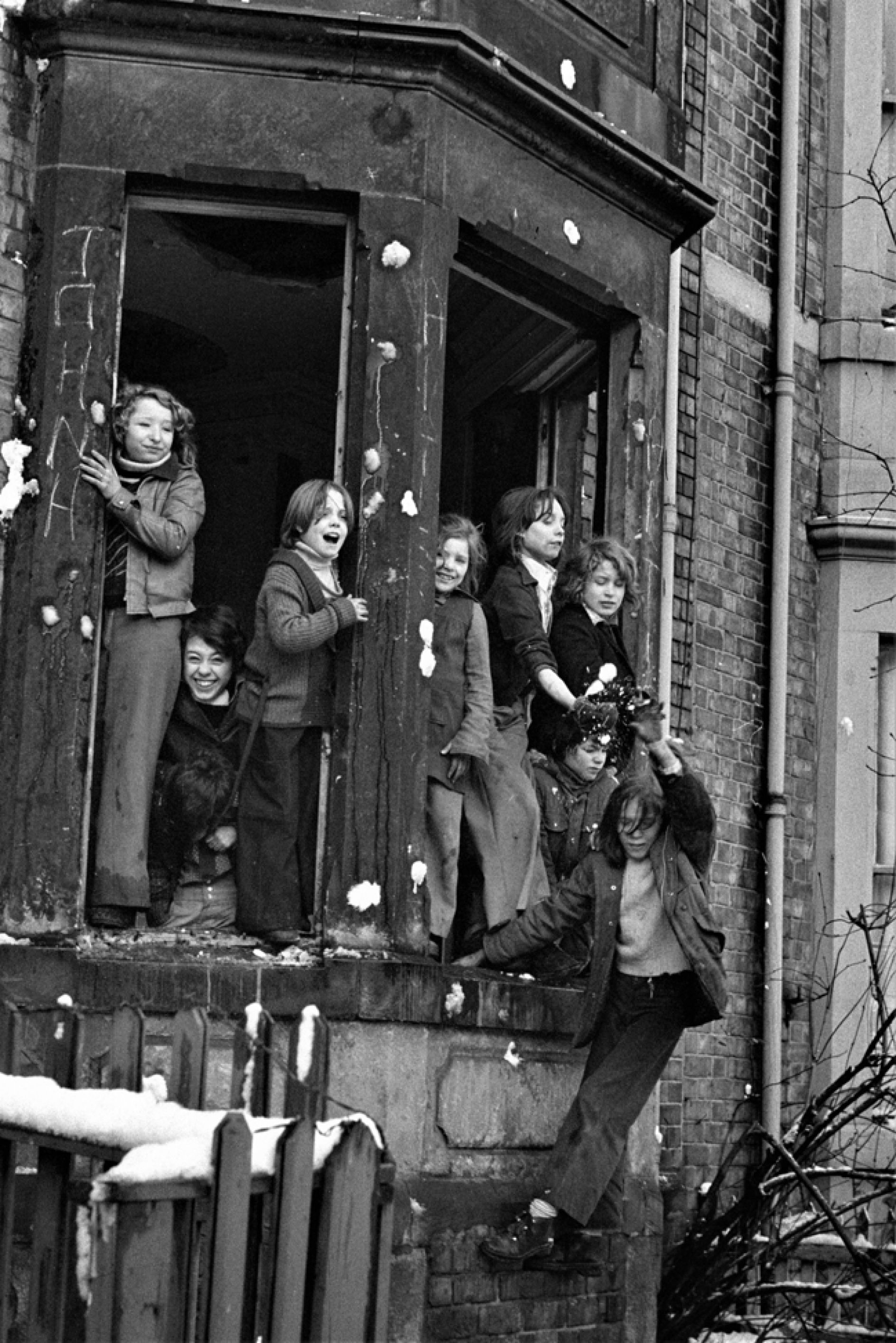 Elswick Kids: Tish Murtha's joyful photographs of children playing in ...