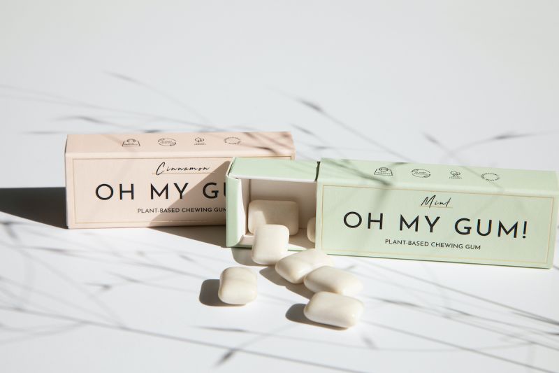 This new Glossier-inspired chewing gum doesn't want to look like a ...