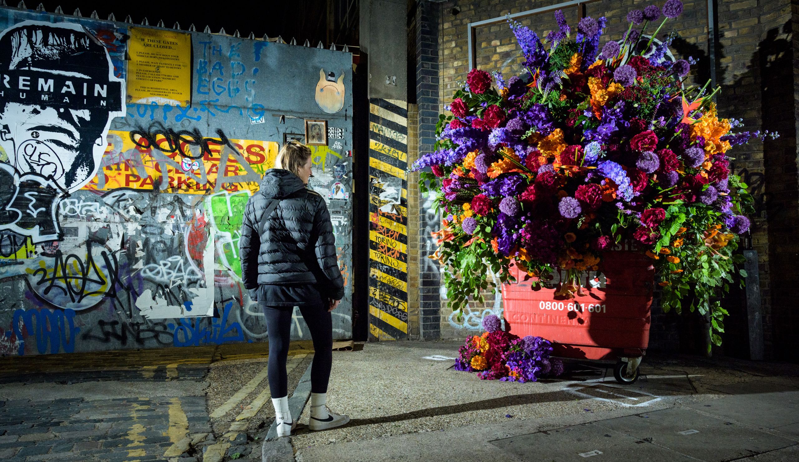 Botanical Banksy: Incredible floral art made from 12,000 fresh flowers ...