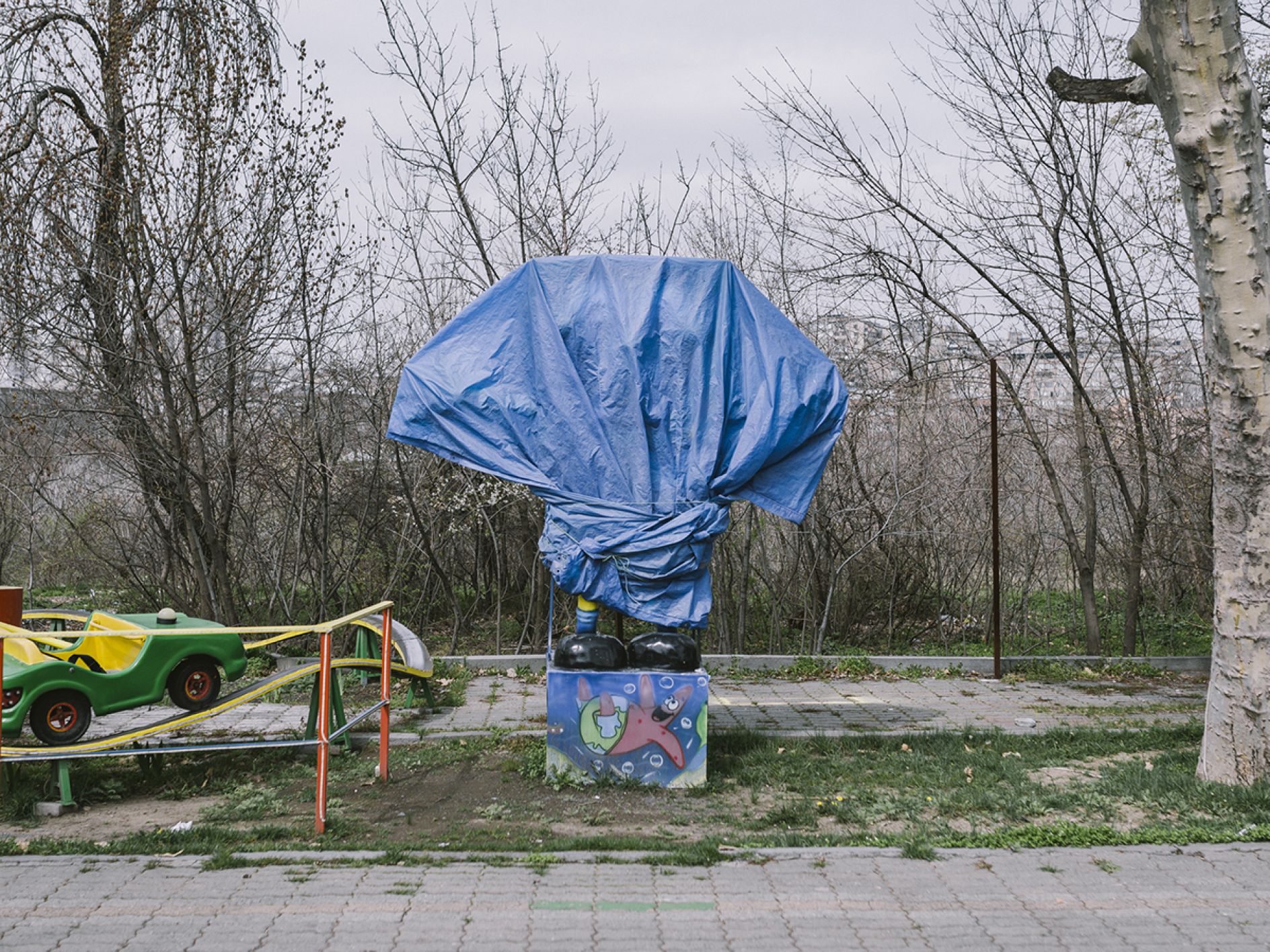 Martin Holik's photographs of Armenia's abandoned and forgotten Luna ...