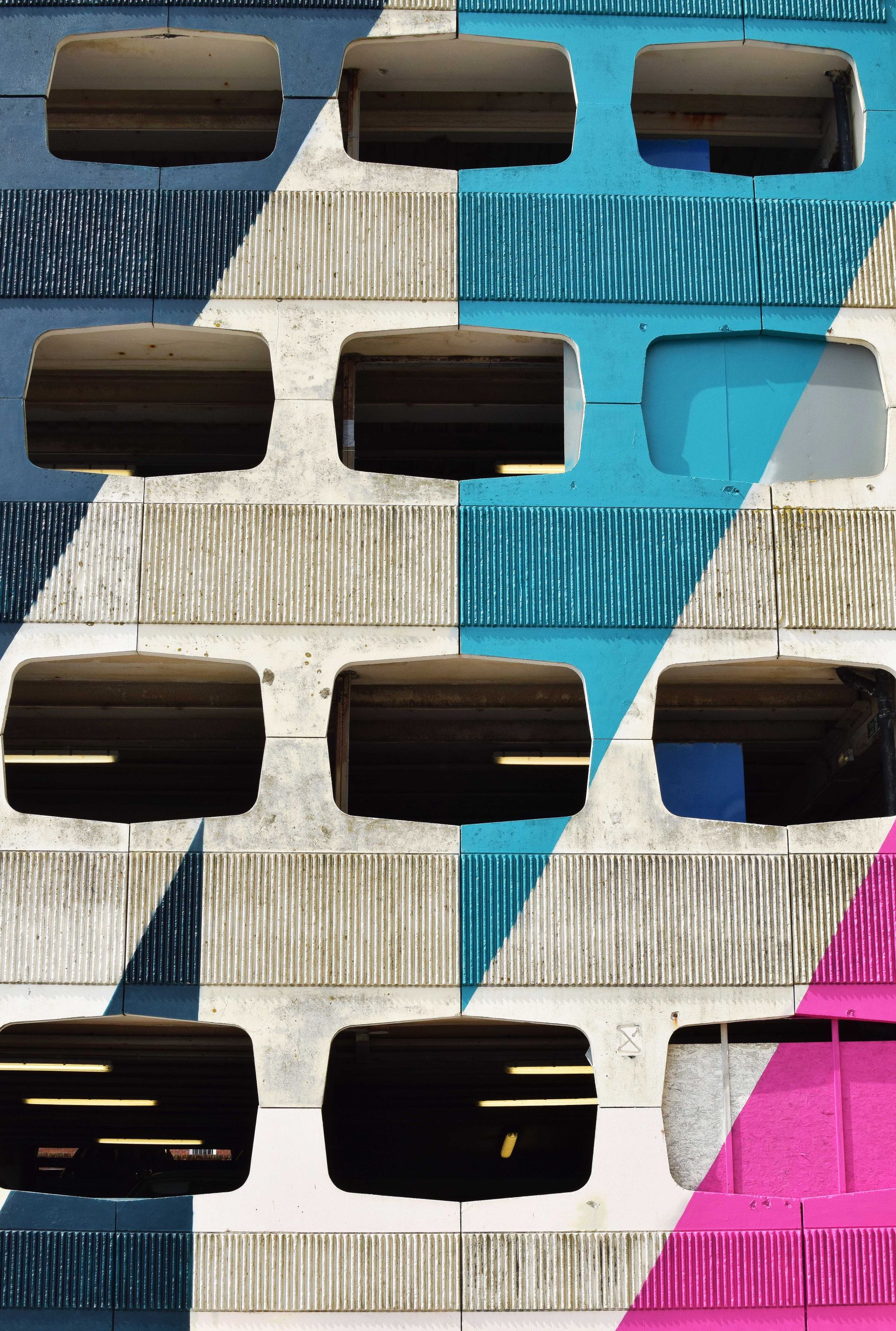 Street artist Ricky Also paints huge seaside-inspired mural on a ...