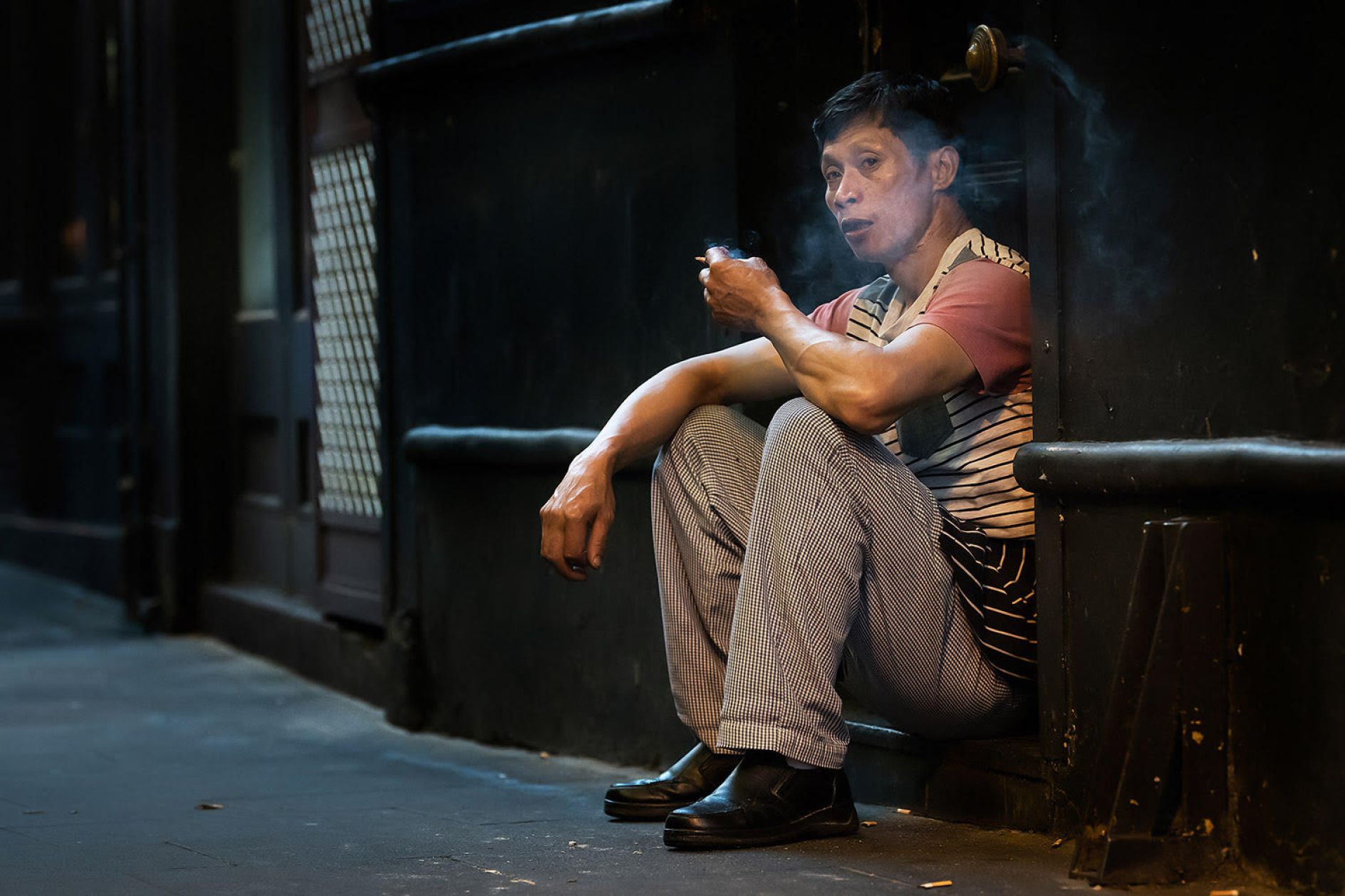 Photographs of 'smoking chefs' found in the back alleys and doorways of ...