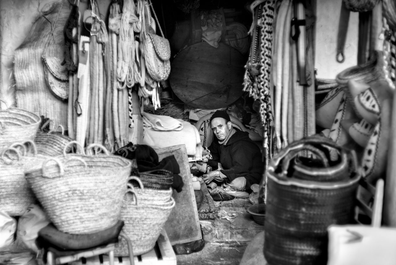 Moroccan Treasures: Street photography that captures the shy people of ...