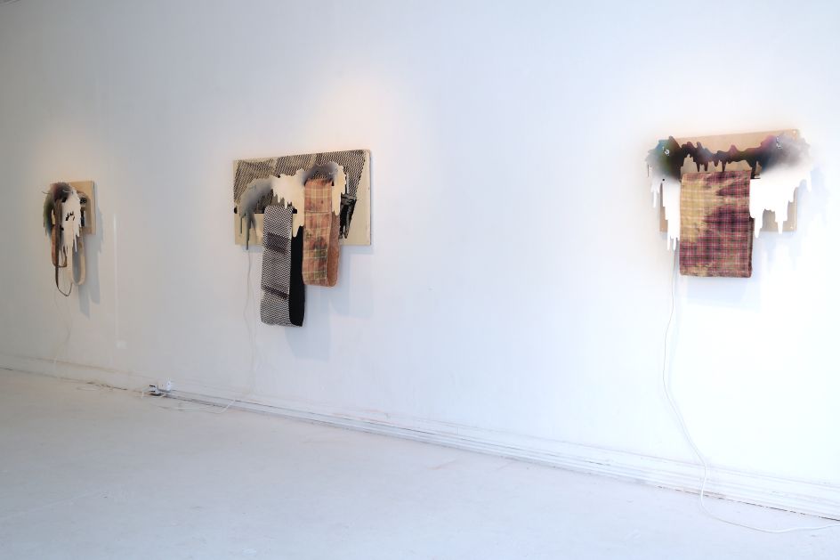 Conveyors: artist Derek Larson creates motorised paintings that ...