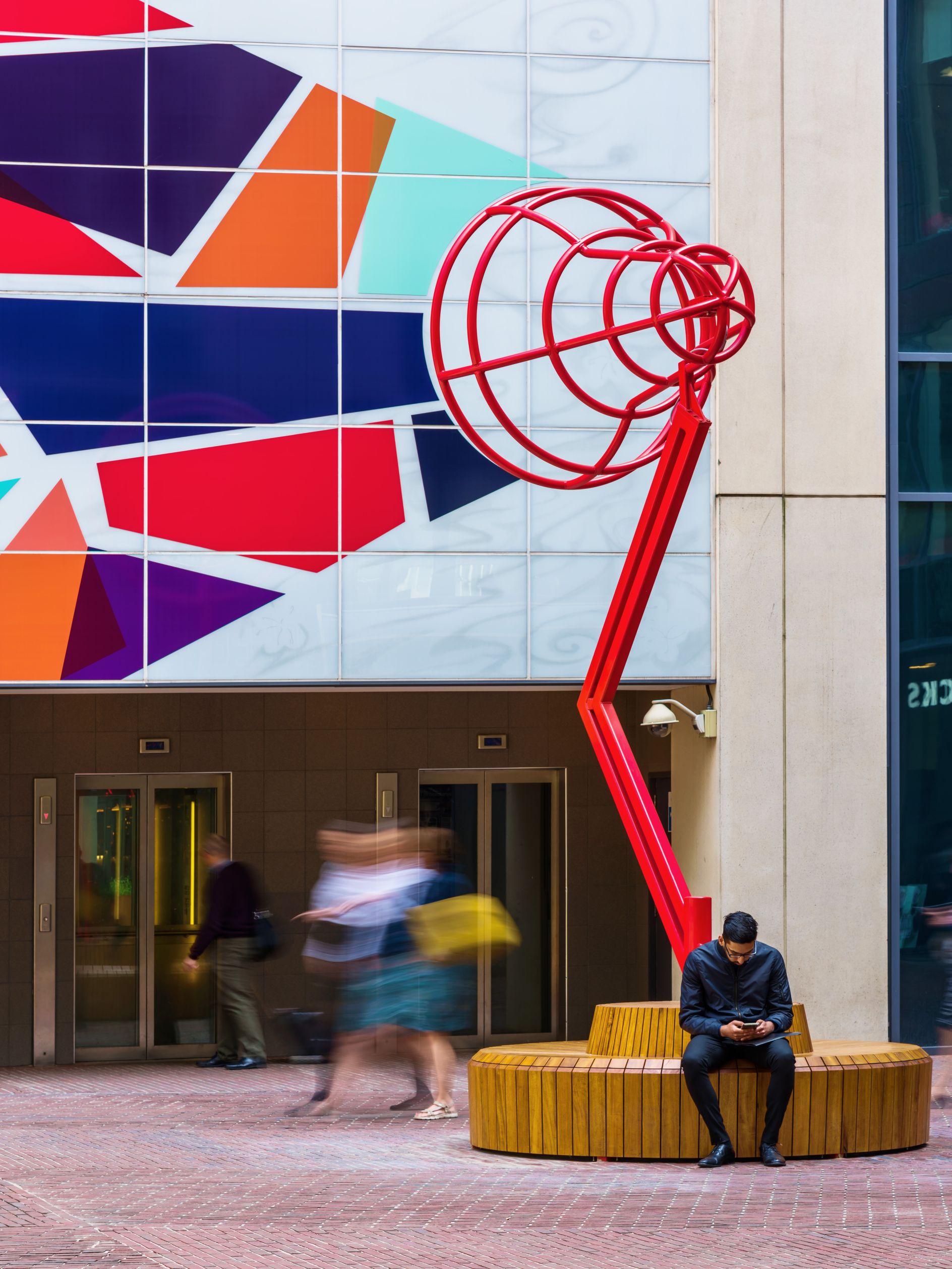 New giant lamp sculptures shine a light on Manchester's epic history ...