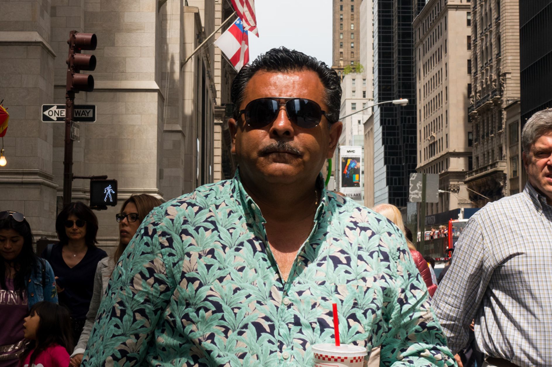 Fifth Avenuers: Nei Valente registers the colourful characters of NYC's ...