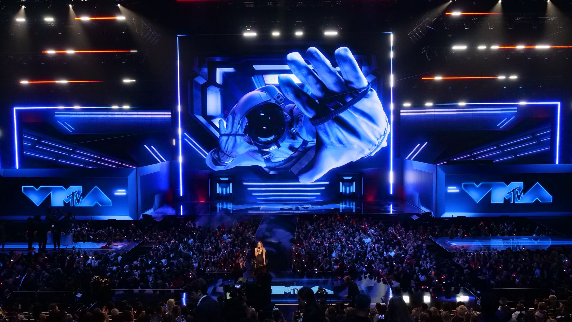 Why Possible's optical illusion for the VMAs set a new standard in ...