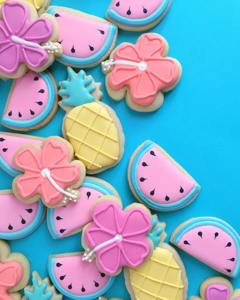 Graphic designer uses her own design skills to craft colourful sugar ...