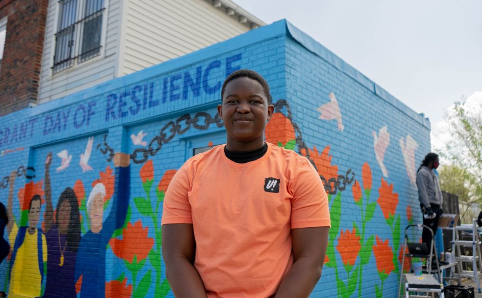 Artist Shirien Damra's moving mural marks America's first 'Immigrant ...