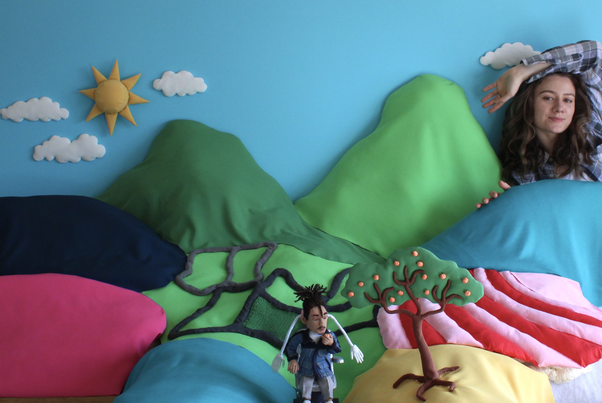 Phoebe McCaughley explores anxiety in her animation for Rizzle Kicks ...
