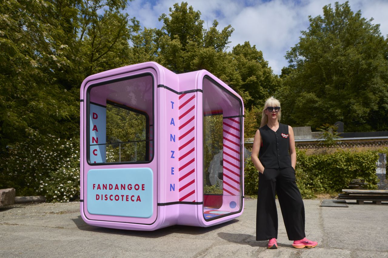 Annie Frost Nicholson invites you to dance away your blues in her new ...