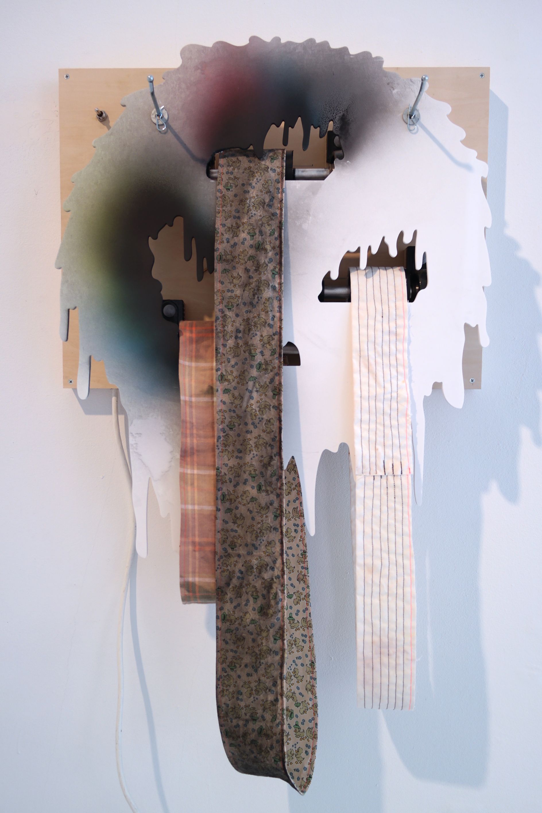 Conveyors: artist Derek Larson creates motorised paintings that ...
