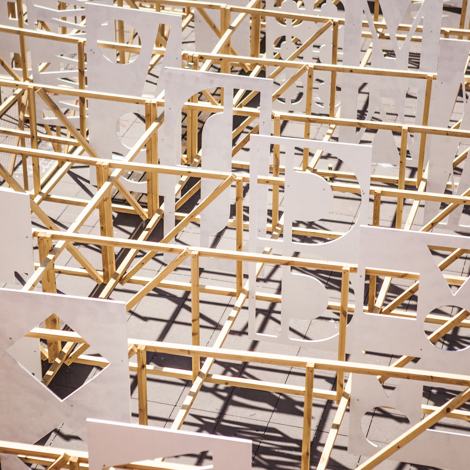 Anthony Burrill collaborates with students to create pavilion that ...