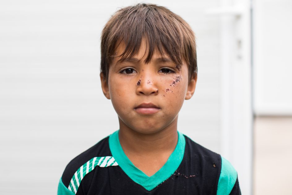 The Lost Men of Syria: Edward Jonkler's revealing images of refugee ...