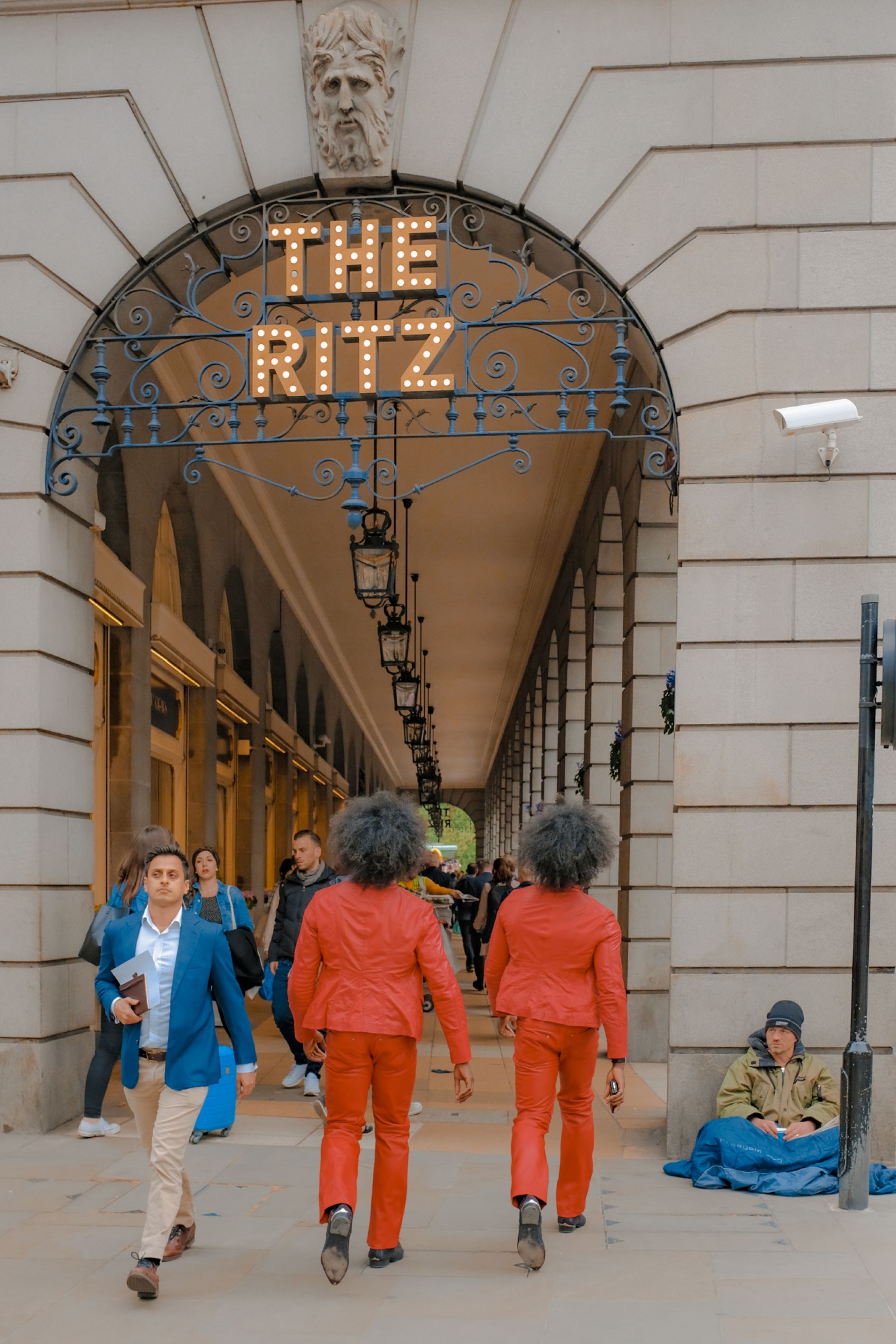 Primary-coloured photographs of 'quirky' London by Josh Edgoose ...