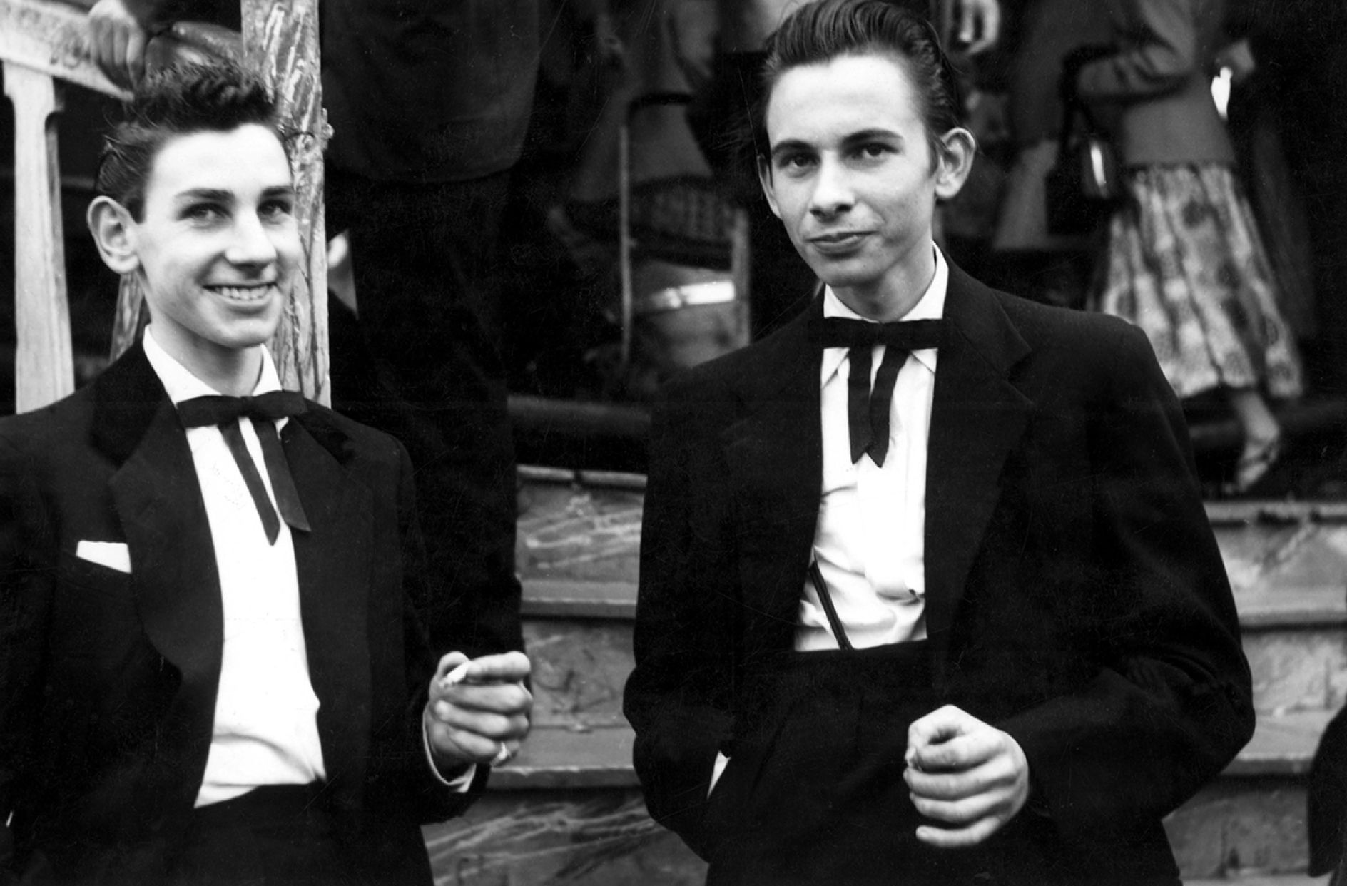 Ken Russell's iconic photographs of London's Teddy girls discovered 50 ...