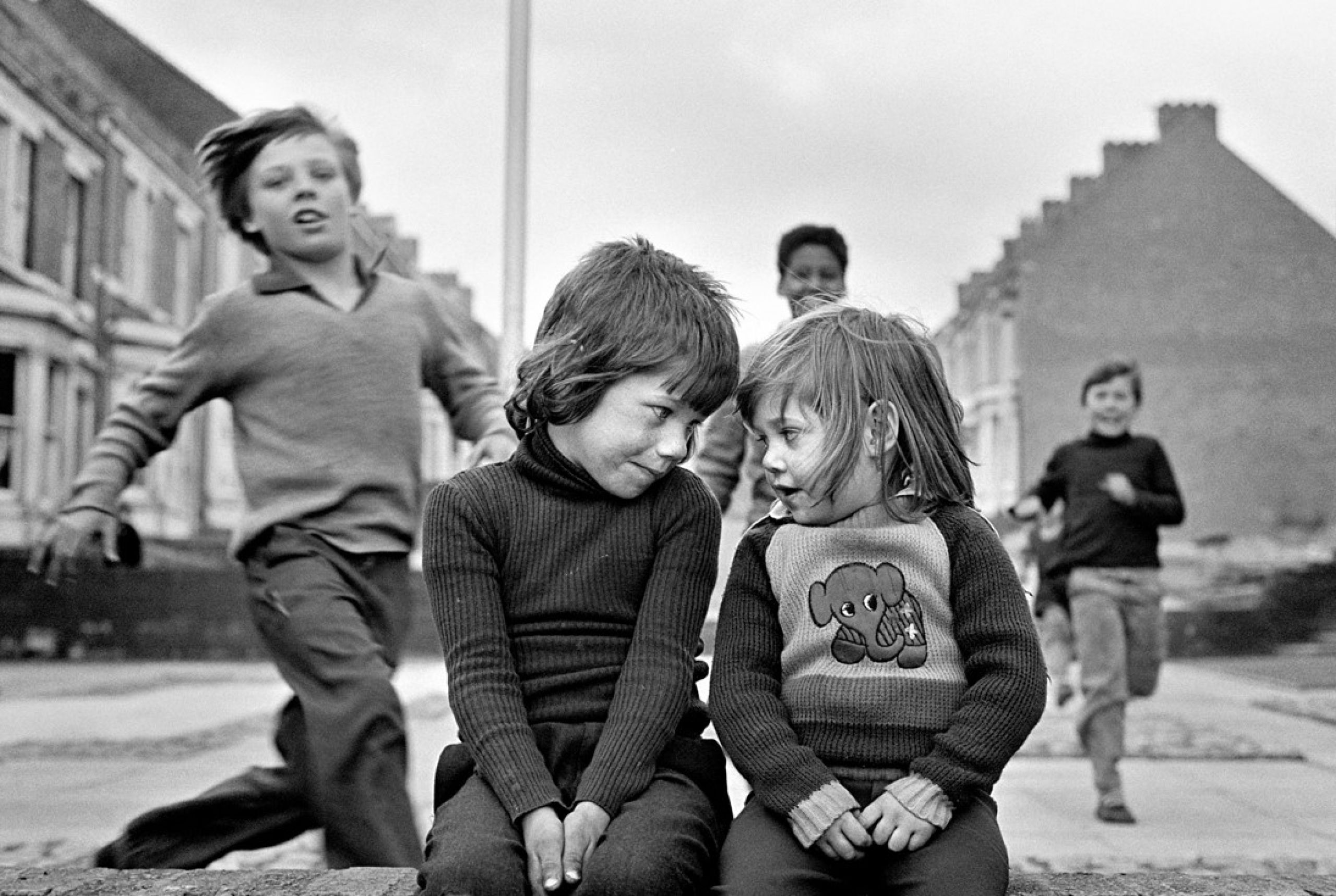 Elswick Kids: Tish Murtha's joyful photographs of children playing in ...