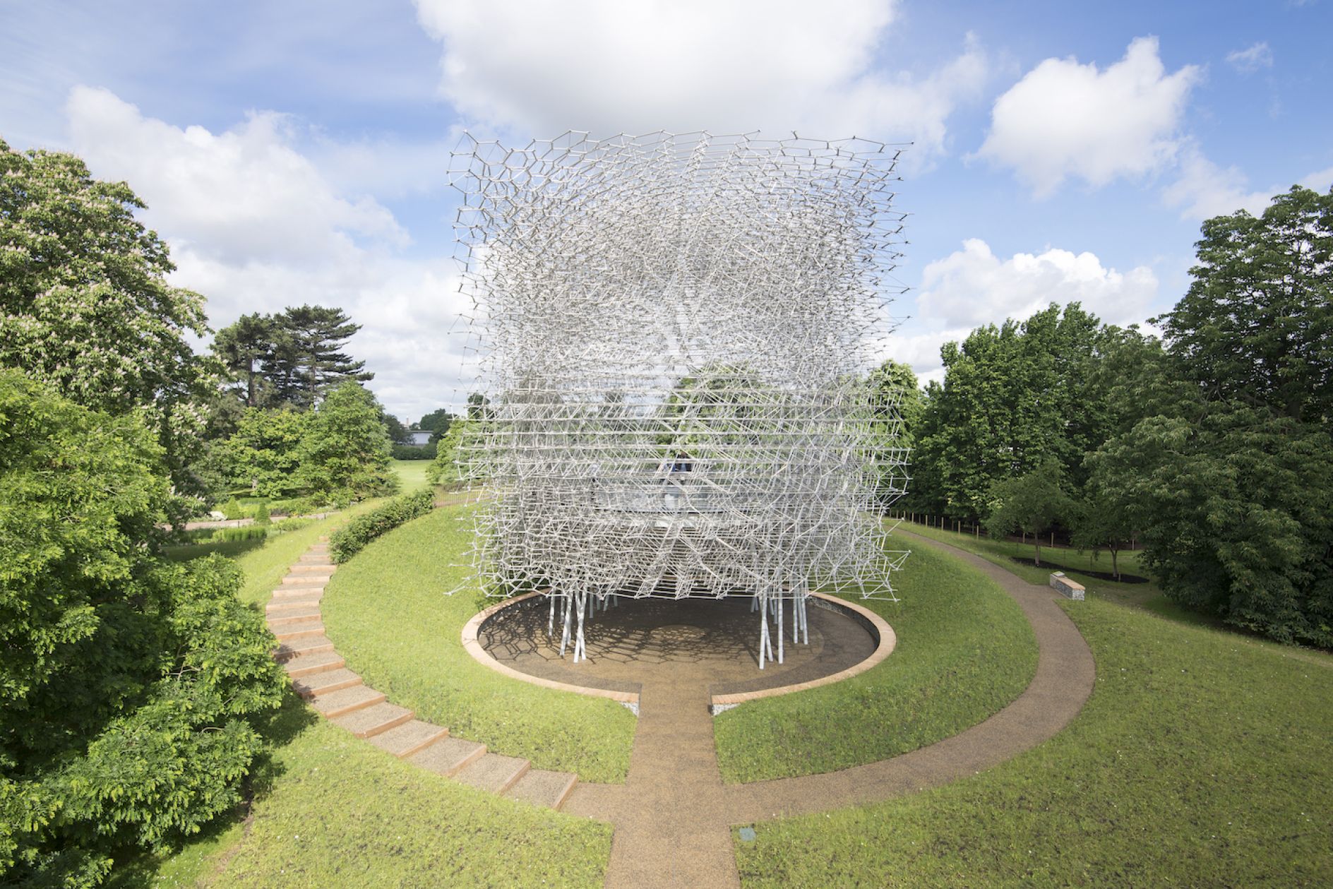 The Hive Kew Gardens Breathtakingly Beautiful Installation Simulates The Hive Kew Gardens Breathtakingly Beautiful Installation Simulates