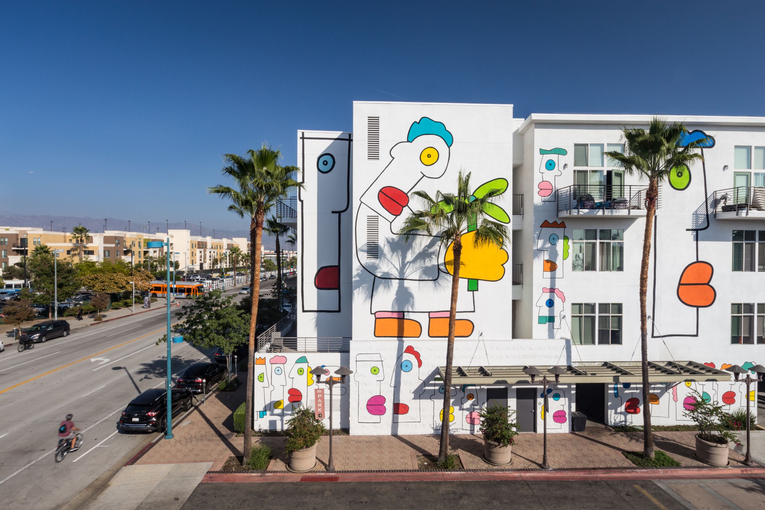 Freedom Boulevard: giant mural unveiled in Los Angeles by Berlin Wall ...