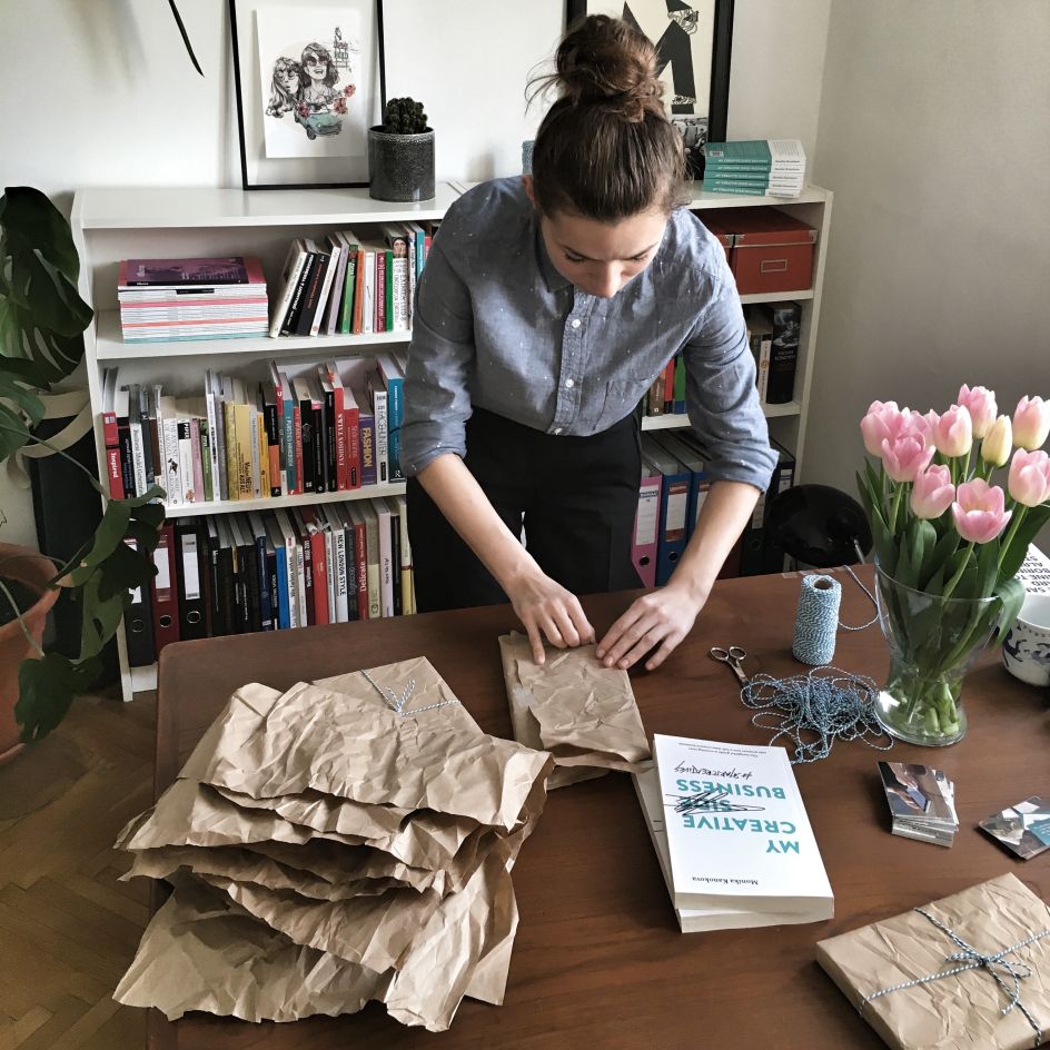 An intriguing peek inside Monika Kanokova's home office and mobile work ...