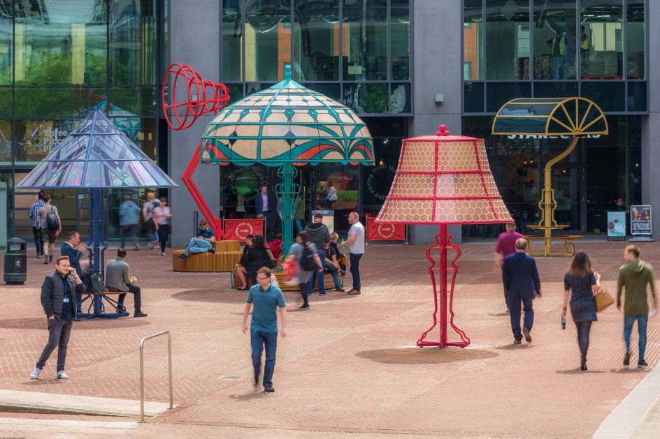 New giant lamp sculptures shine a light on Manchester's epic history ...
