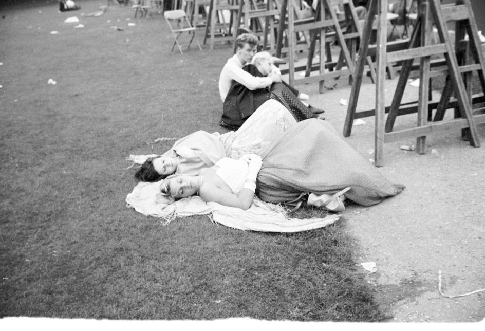 Revealing photographs by Dafydd Jones show a secret party world of the ...