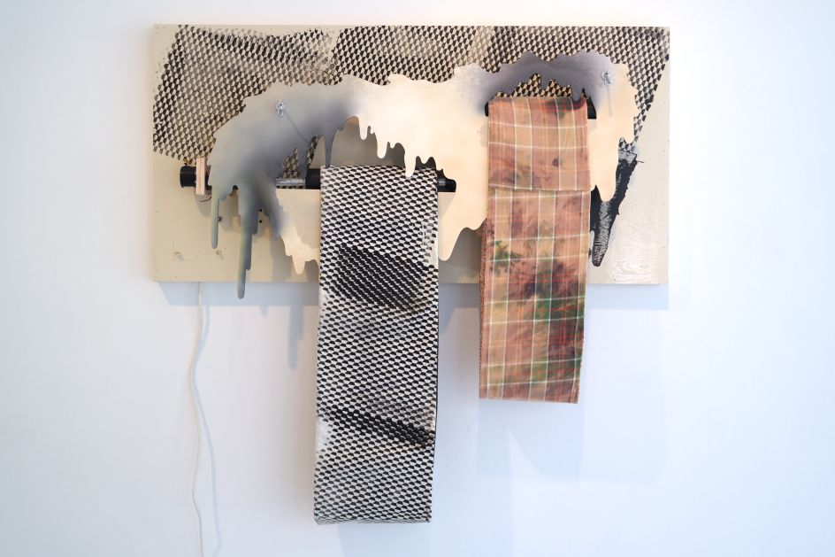 Conveyors: artist Derek Larson creates motorised paintings that ...