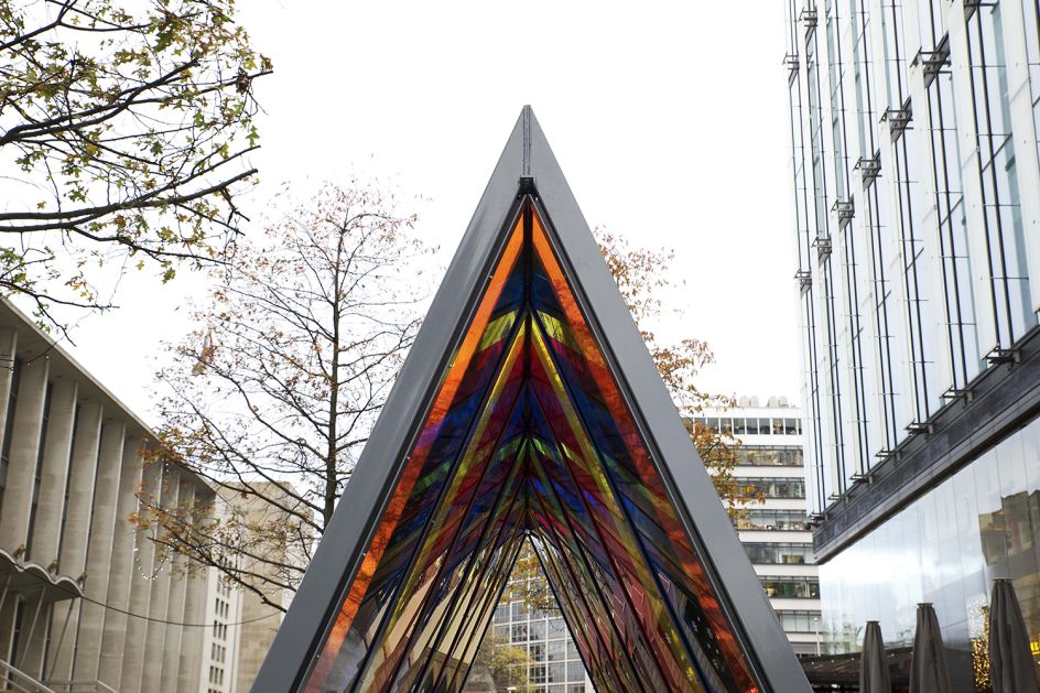 Artist creates walk-through triangular prism to offer a spectrum of ...