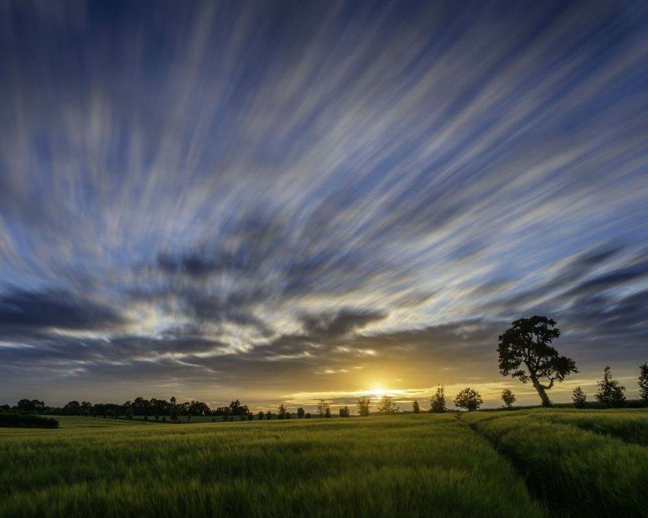 Chaos and Calm: Spectacular images that show two vastly different sides ...