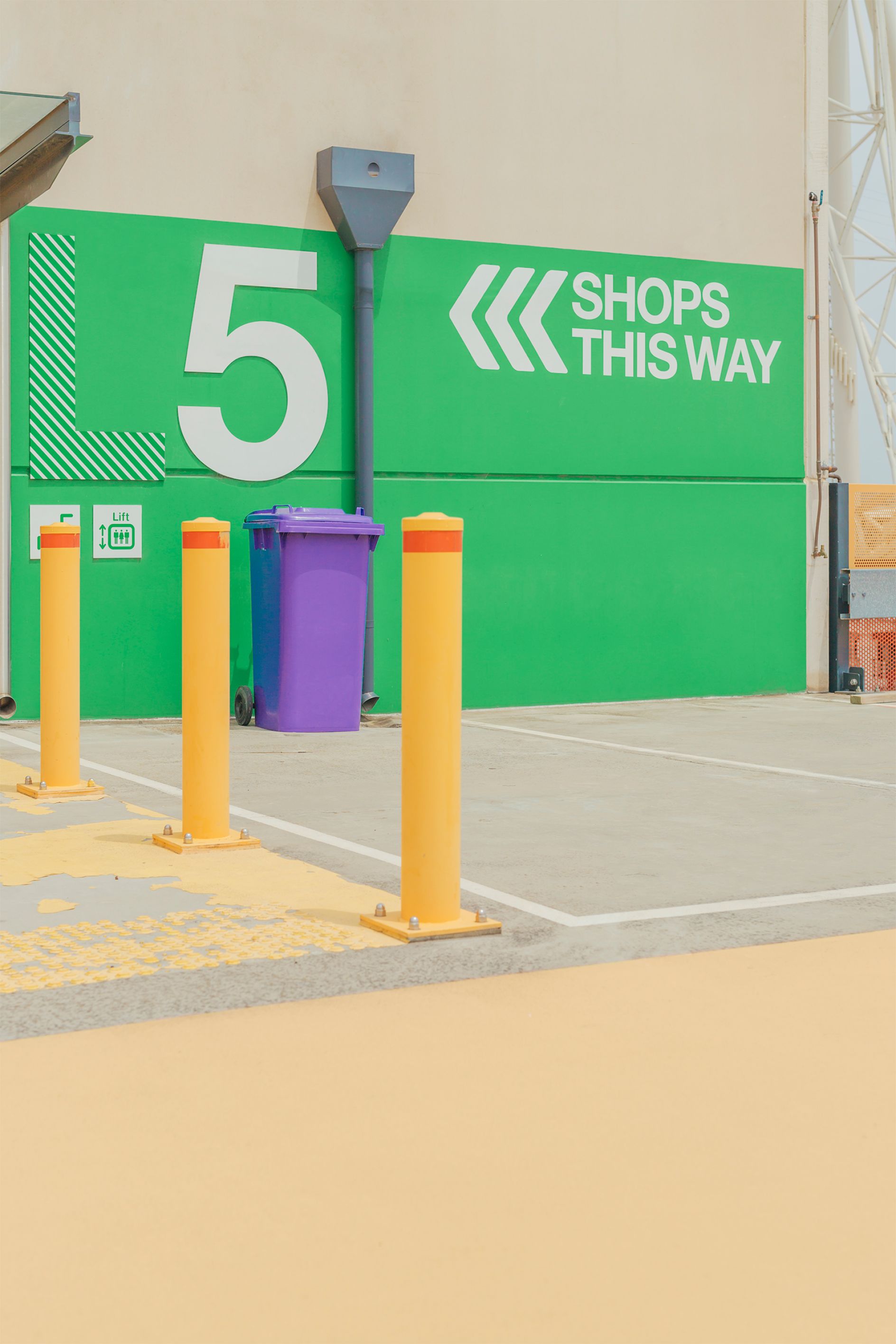 Chroma: photographs of cities by Ben Thomas bursting with primary ...