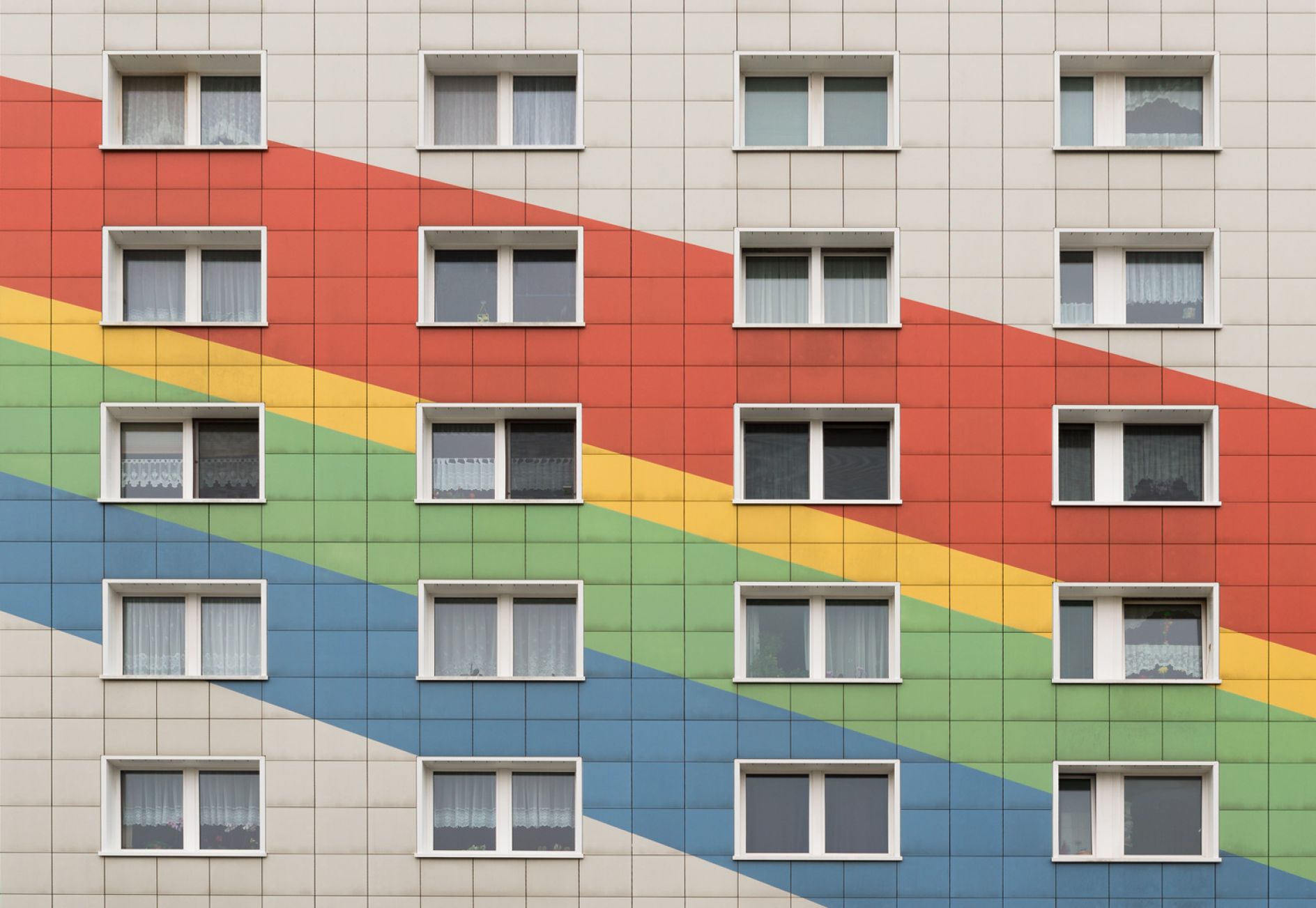 Photographs of incredible abstract architecture captured in 20 cities ...