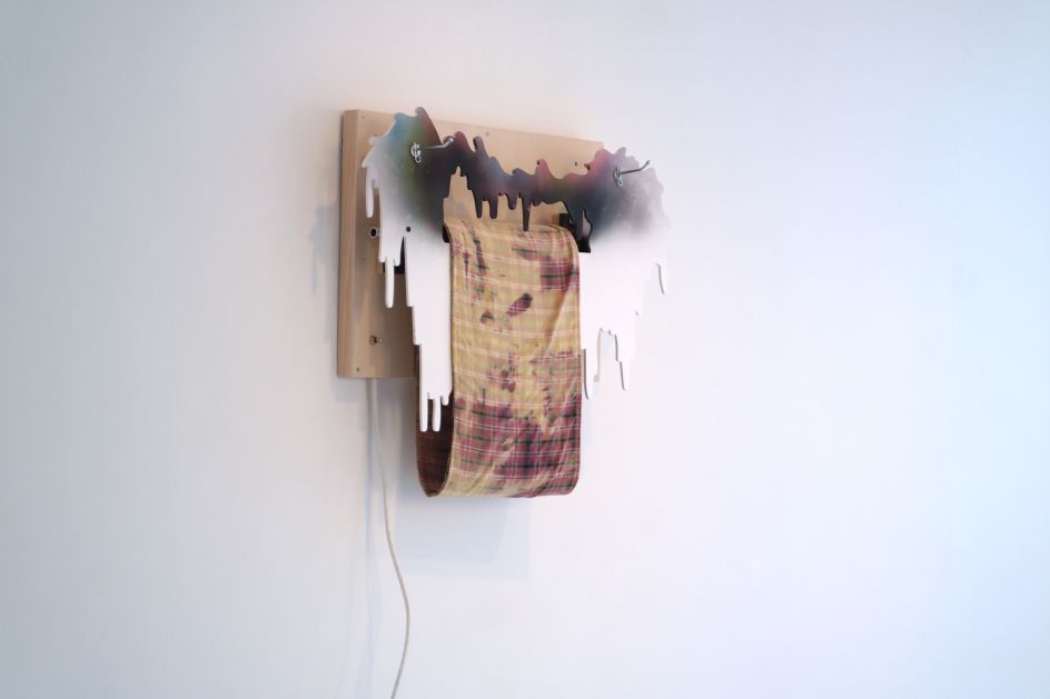 Conveyors: artist Derek Larson creates motorised paintings that ...