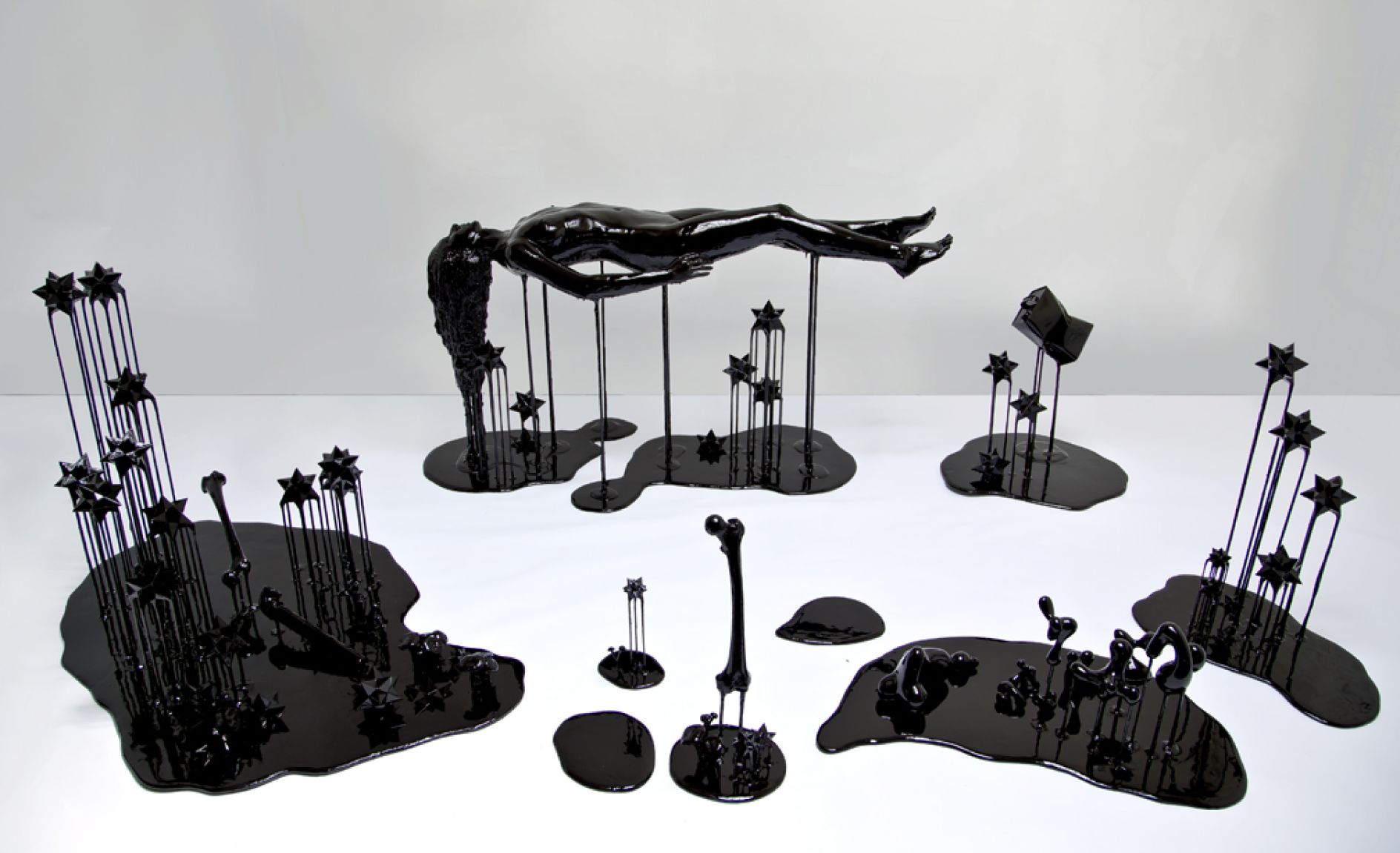 Beautiful human sculptures crafted using traditional and digital ...
