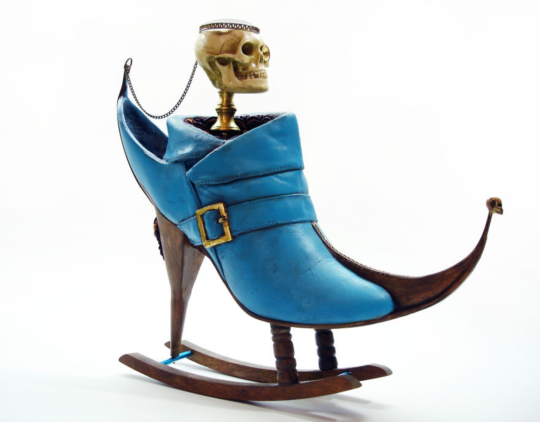 Storytelling Shoes: Artist transforms shoes into sculptures that tell a ...