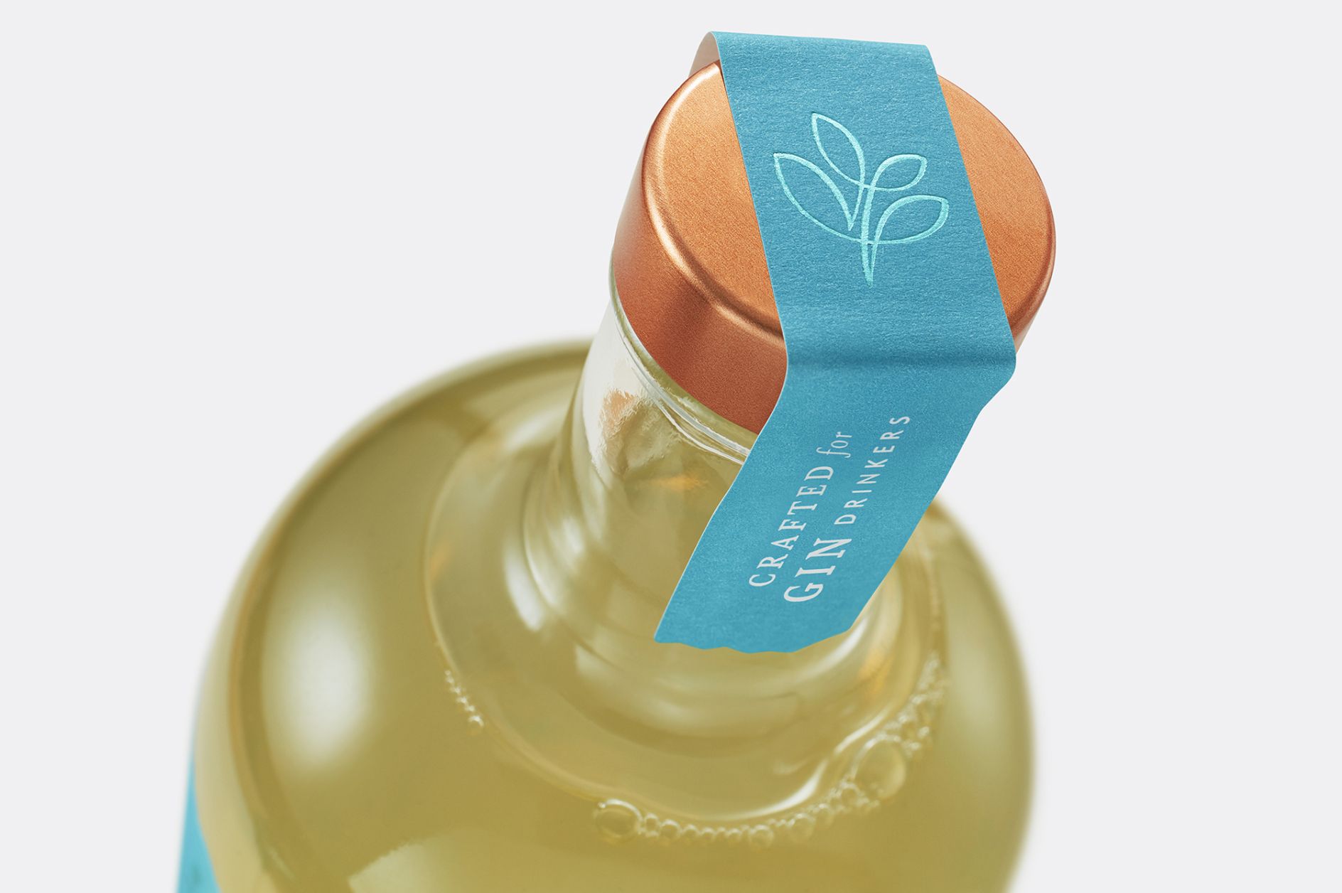 B&B studio's refreshing new identity for non-alcoholic aperitif ...