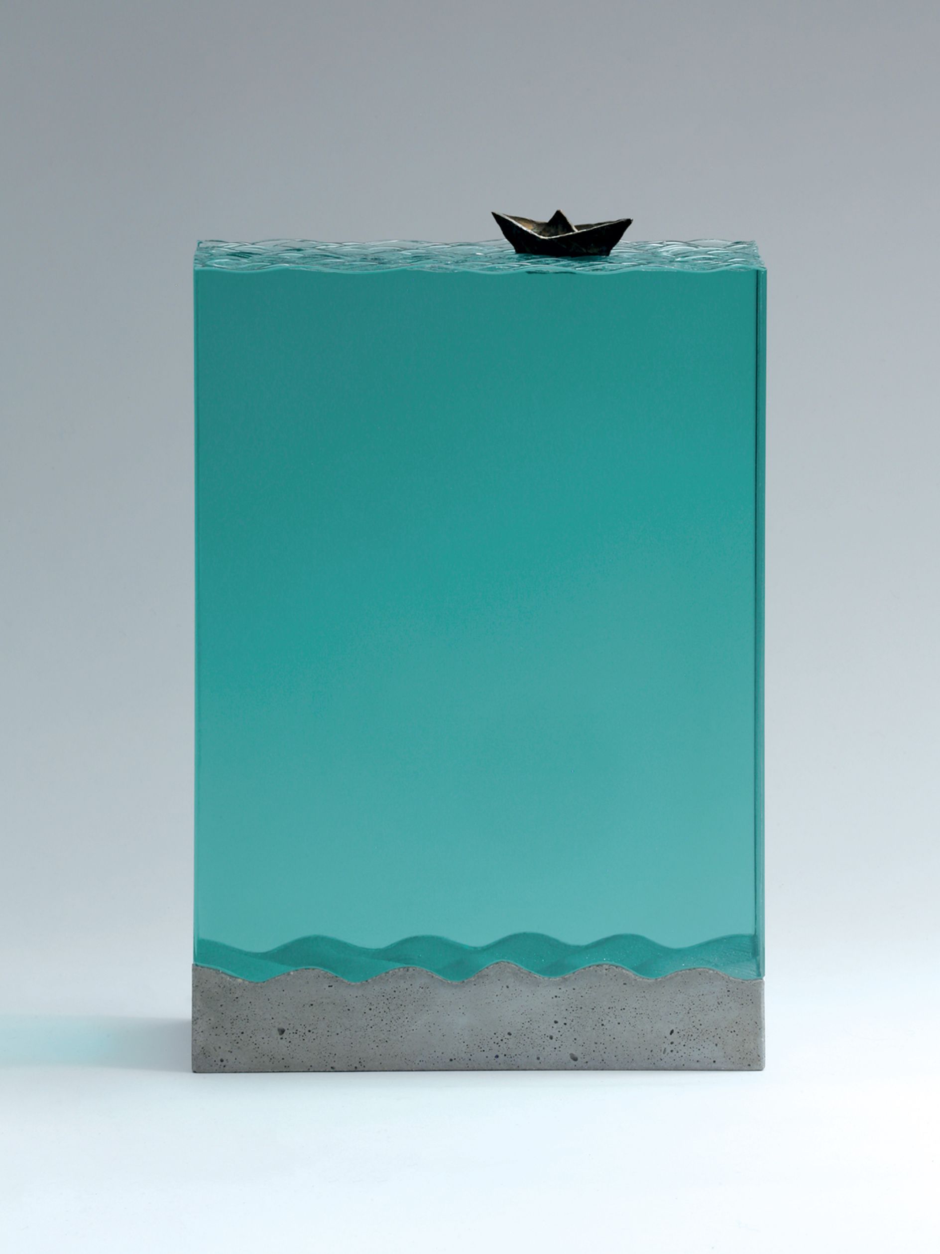 Hand-cut glass sculptures that capture the beauty of the ocean ...
